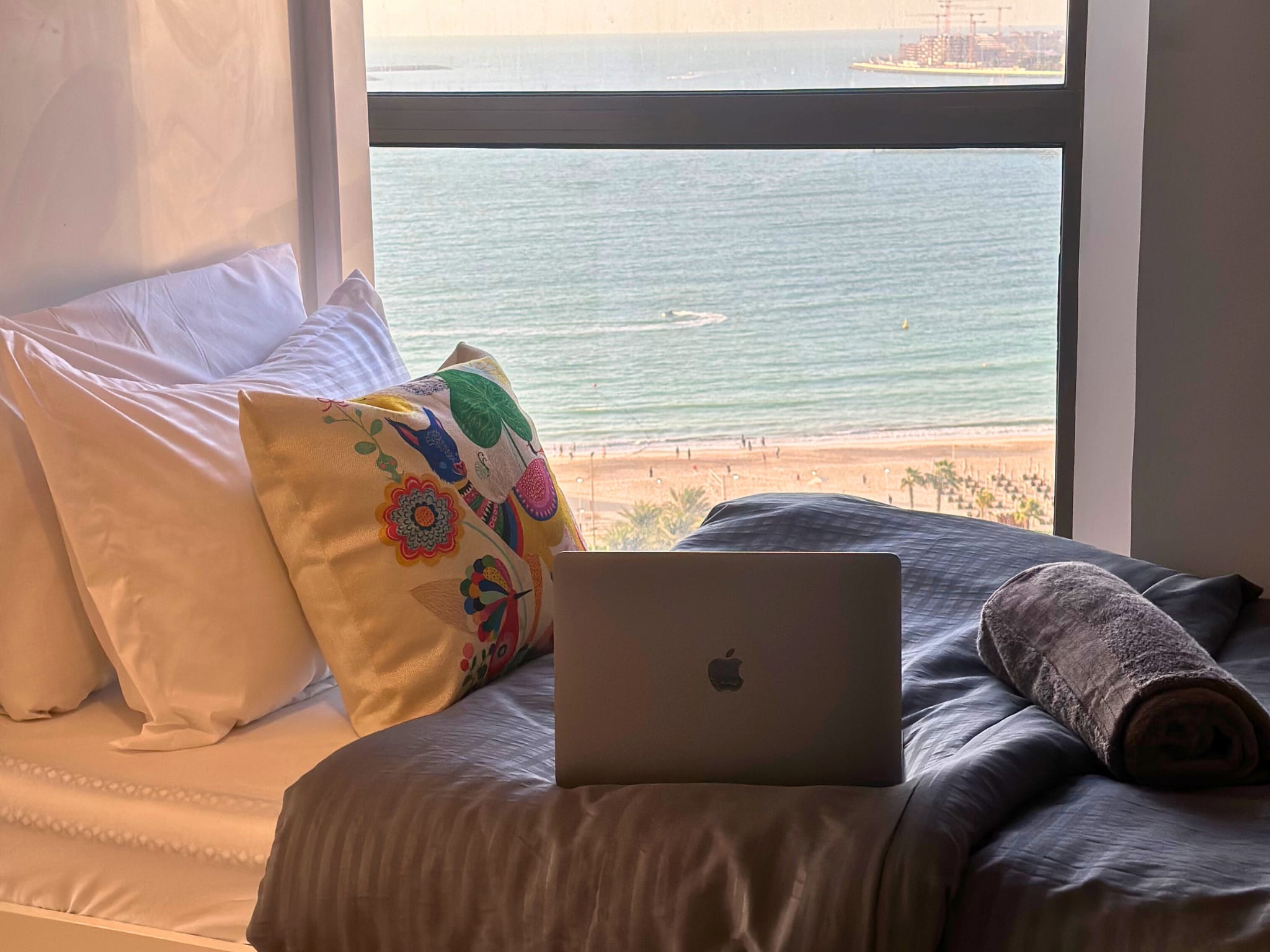 Arabian Nights Beach Hostel - Dubai