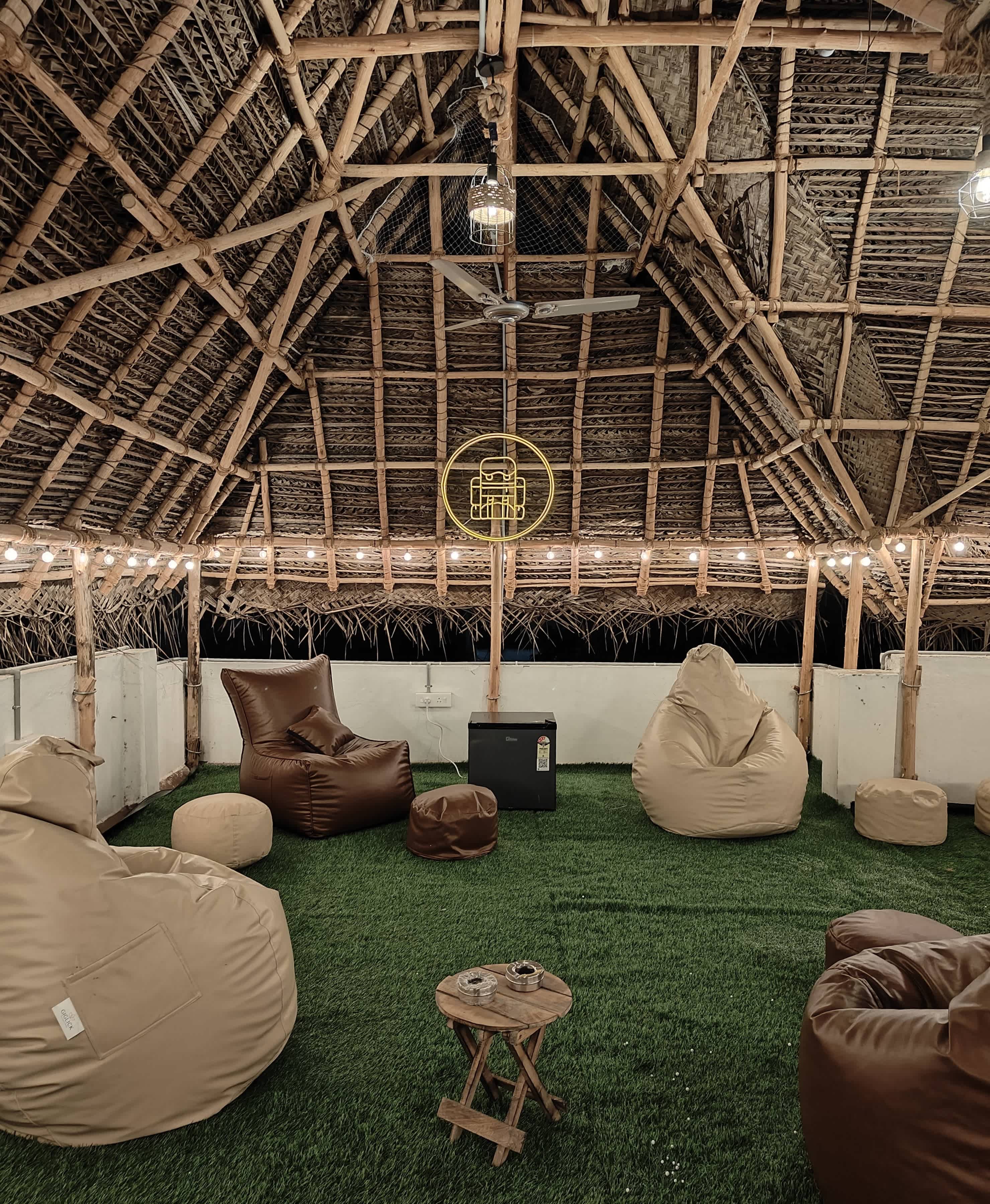 Unpack Hostel - Puducherry