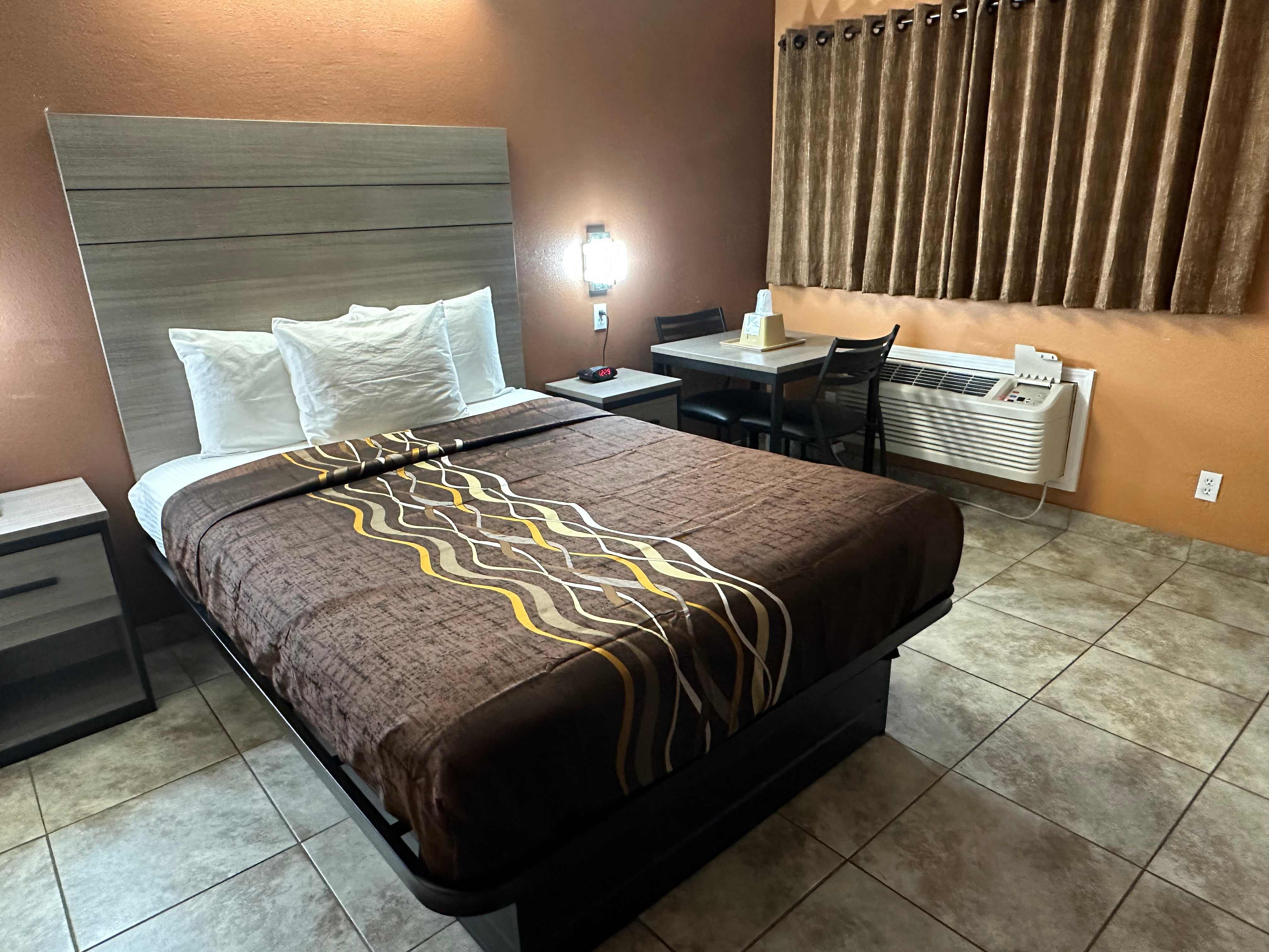 New Corral Motel - Victorville, CA