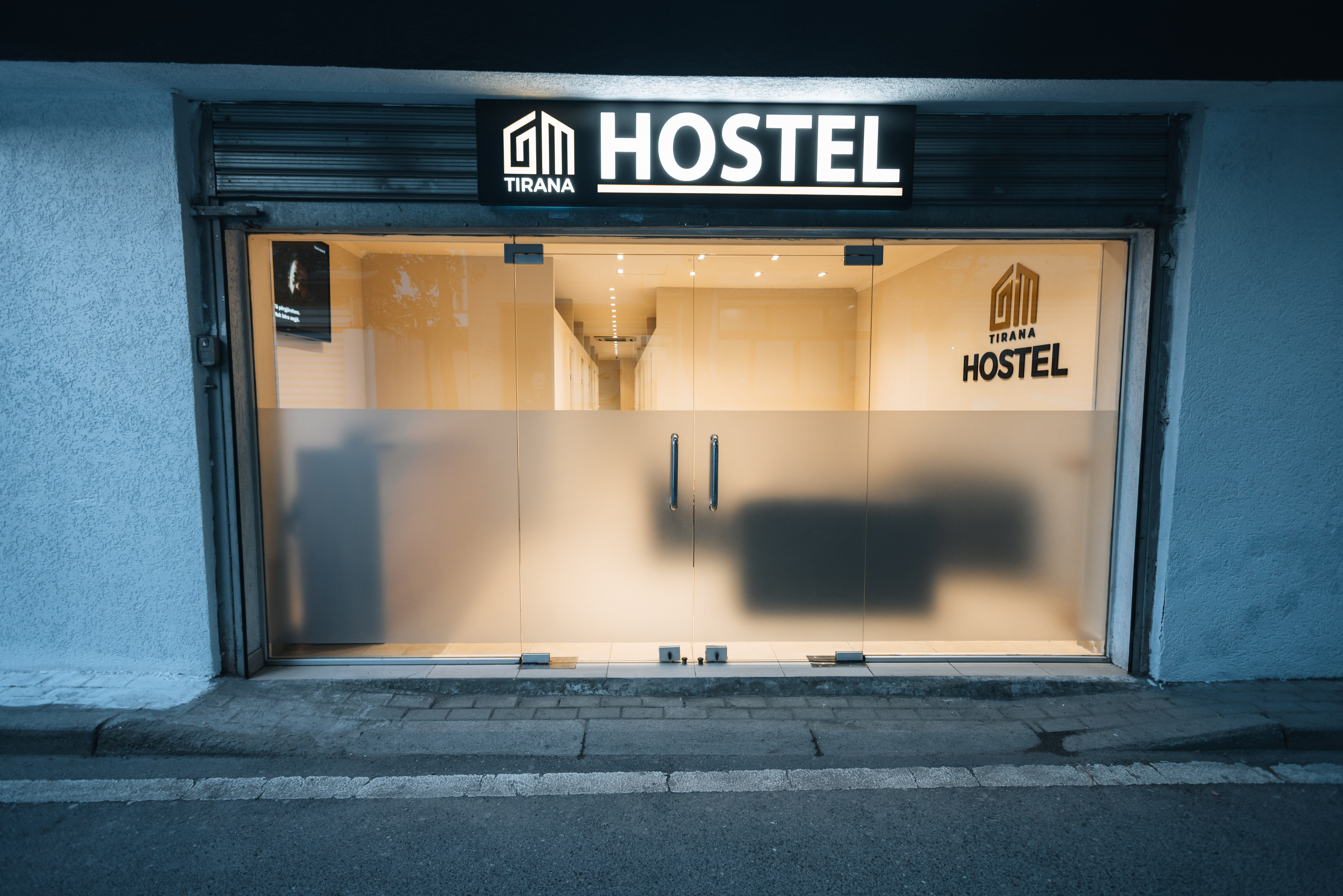 Gm Tirana Hostel - Tirana