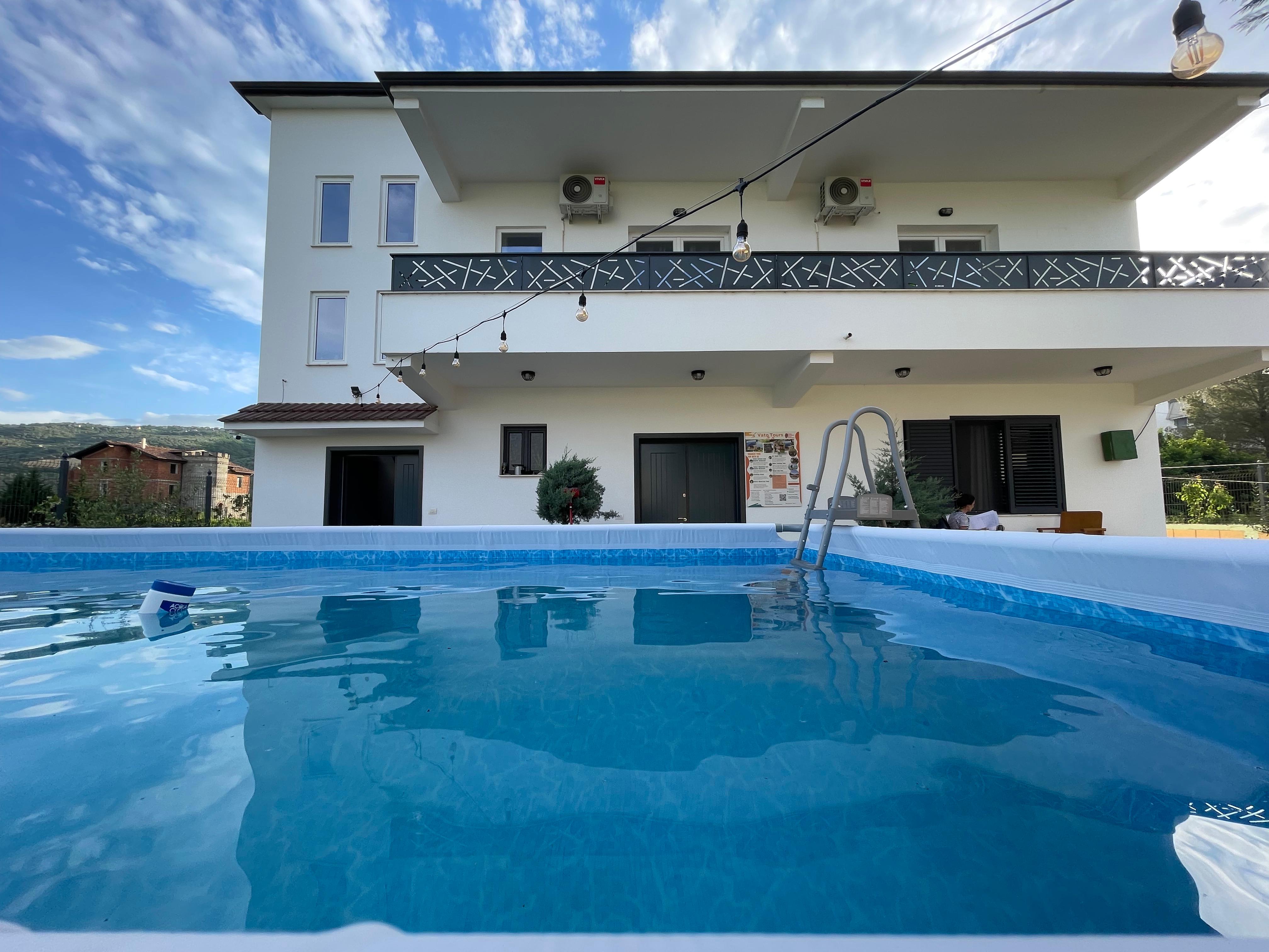 Baza Hostel - Swimming Pool - Berat