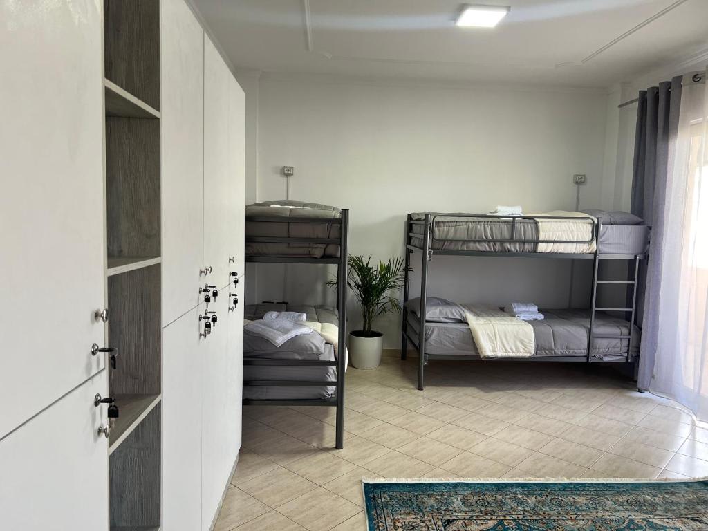 Hostel By Fenix - Tirana