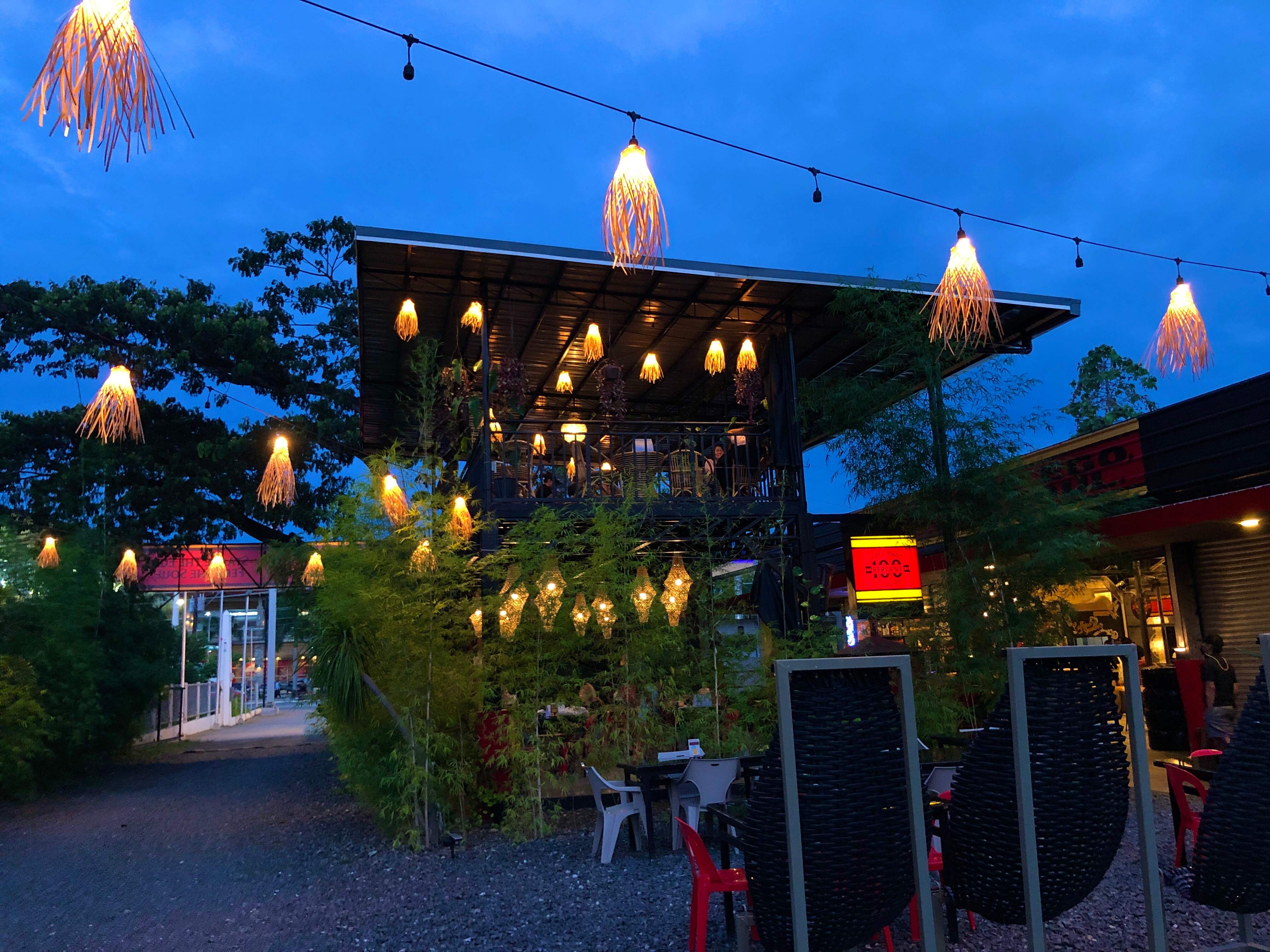 100% Cafe Moto Hostel - Puerto Princesa