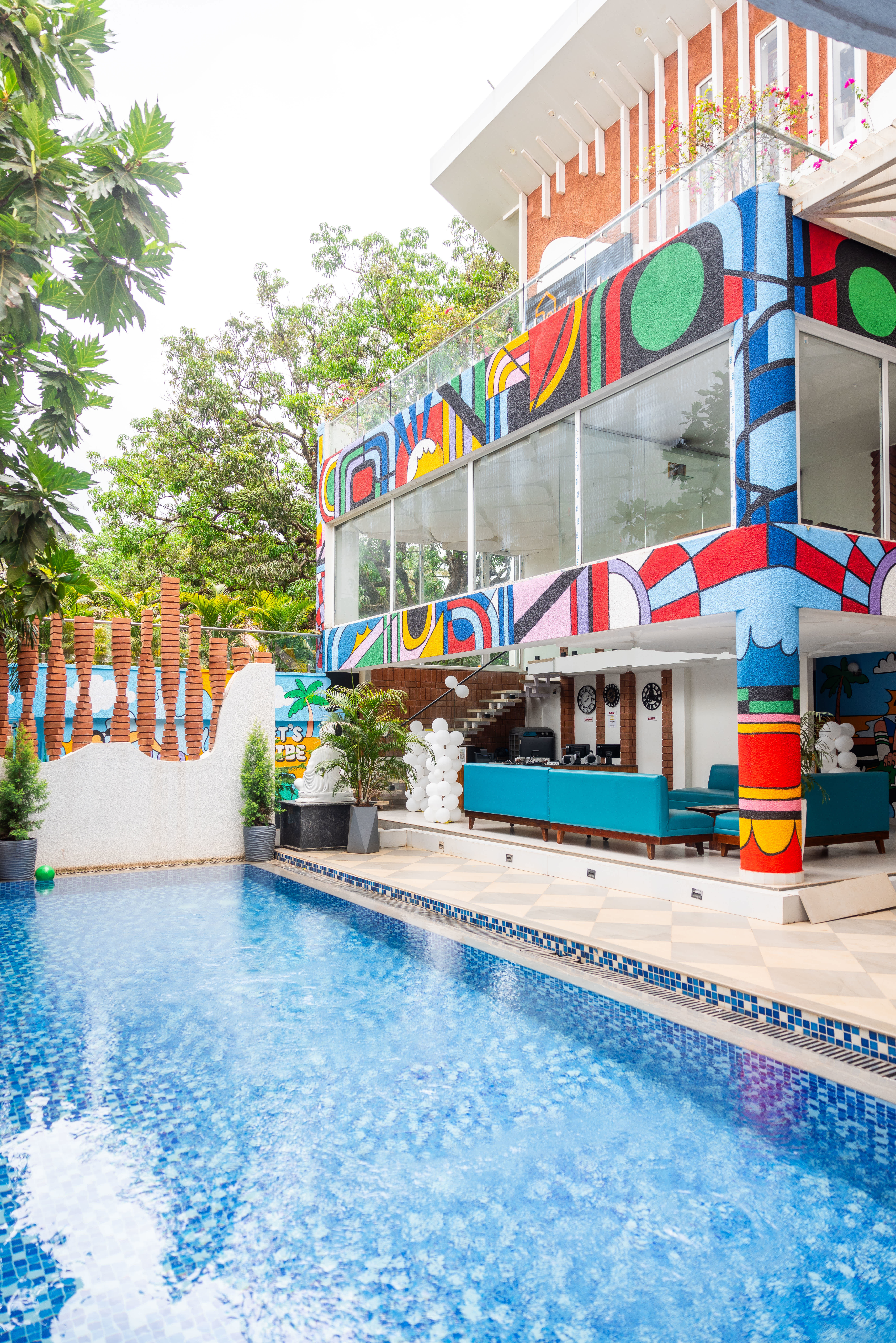 Downtown Anjuna- The Party Hostel - Goa