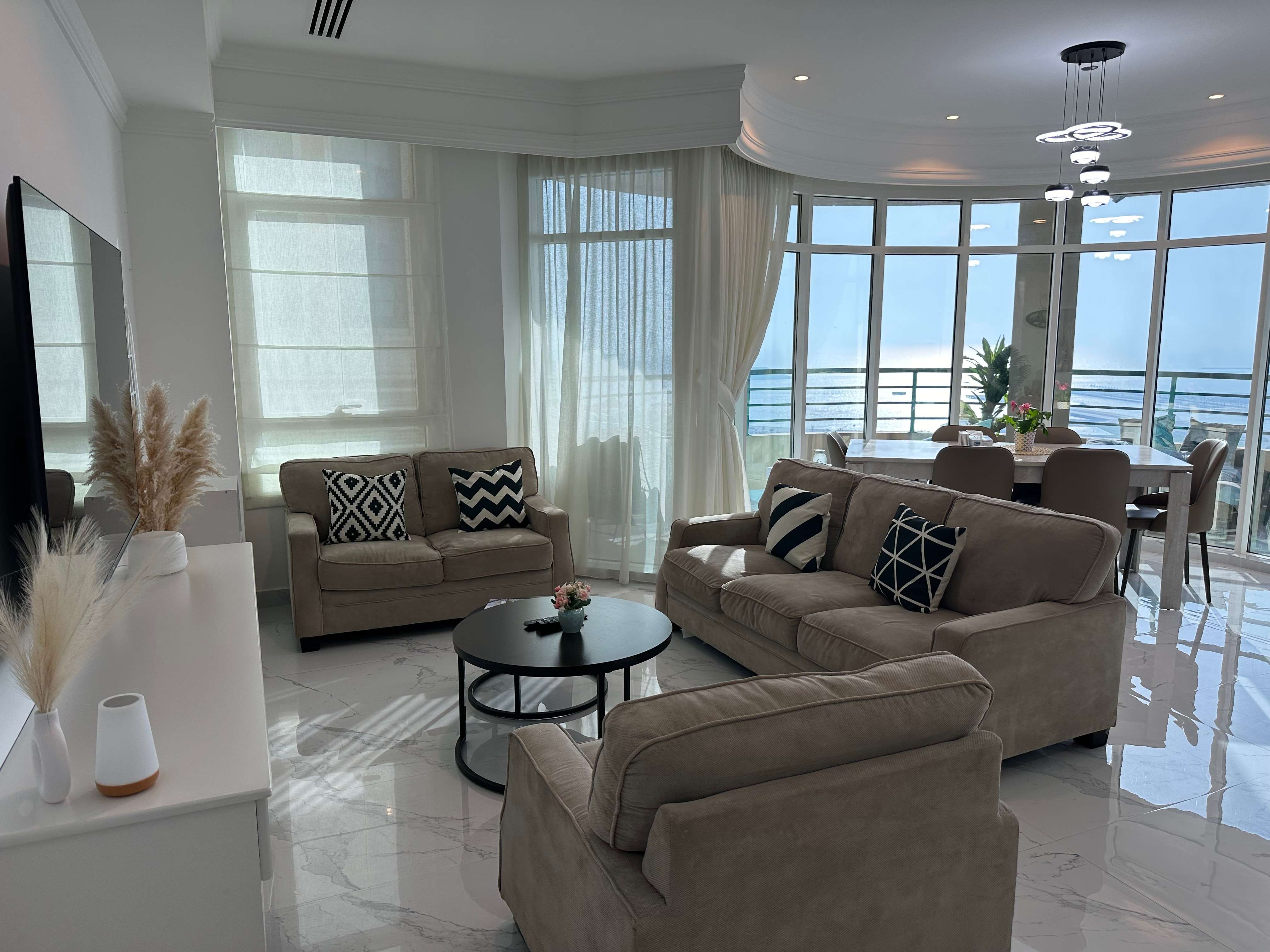 Perla Host - Dubai Marina - Dubai