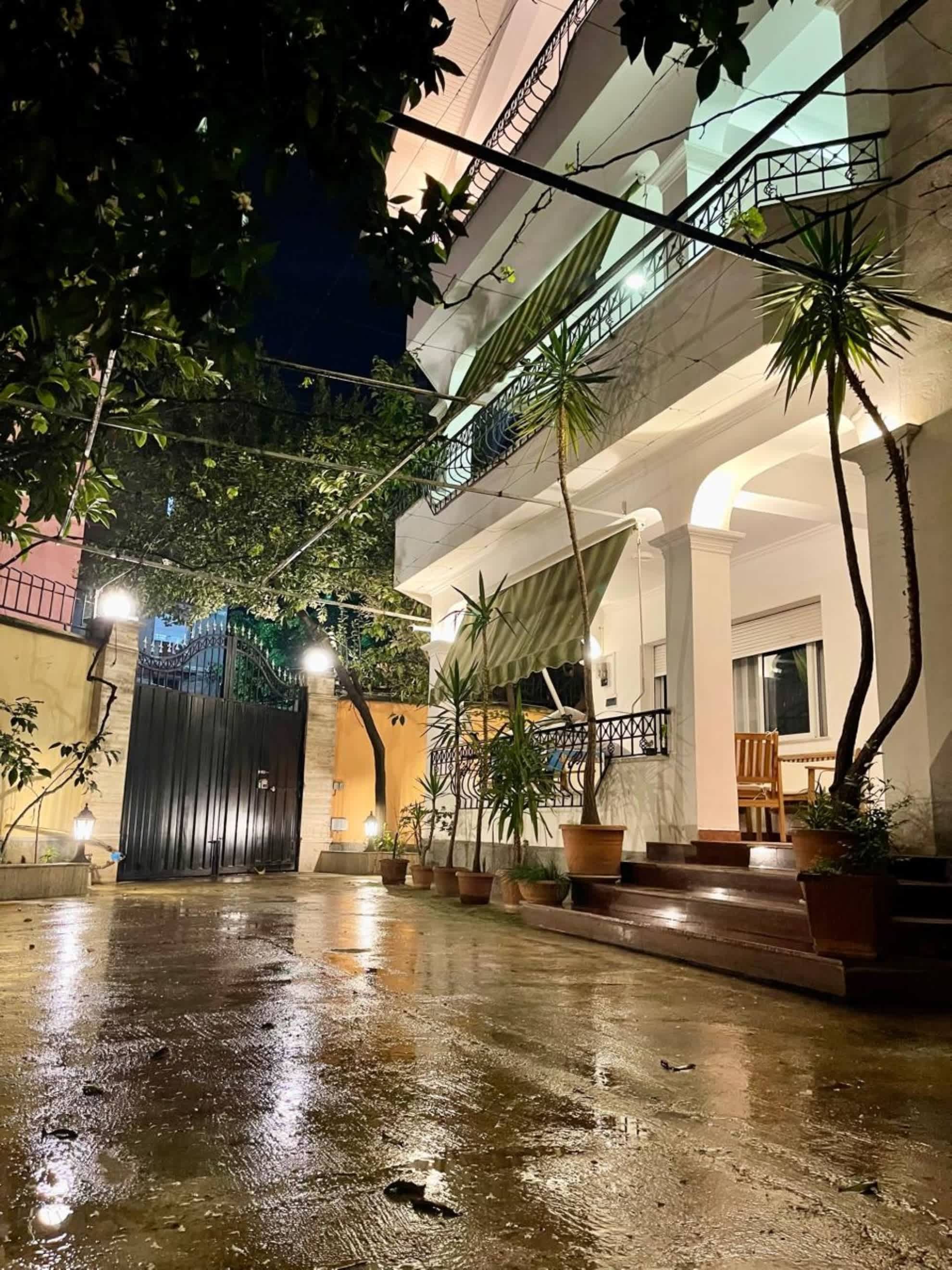 Mandarine Hostel - Tiran
