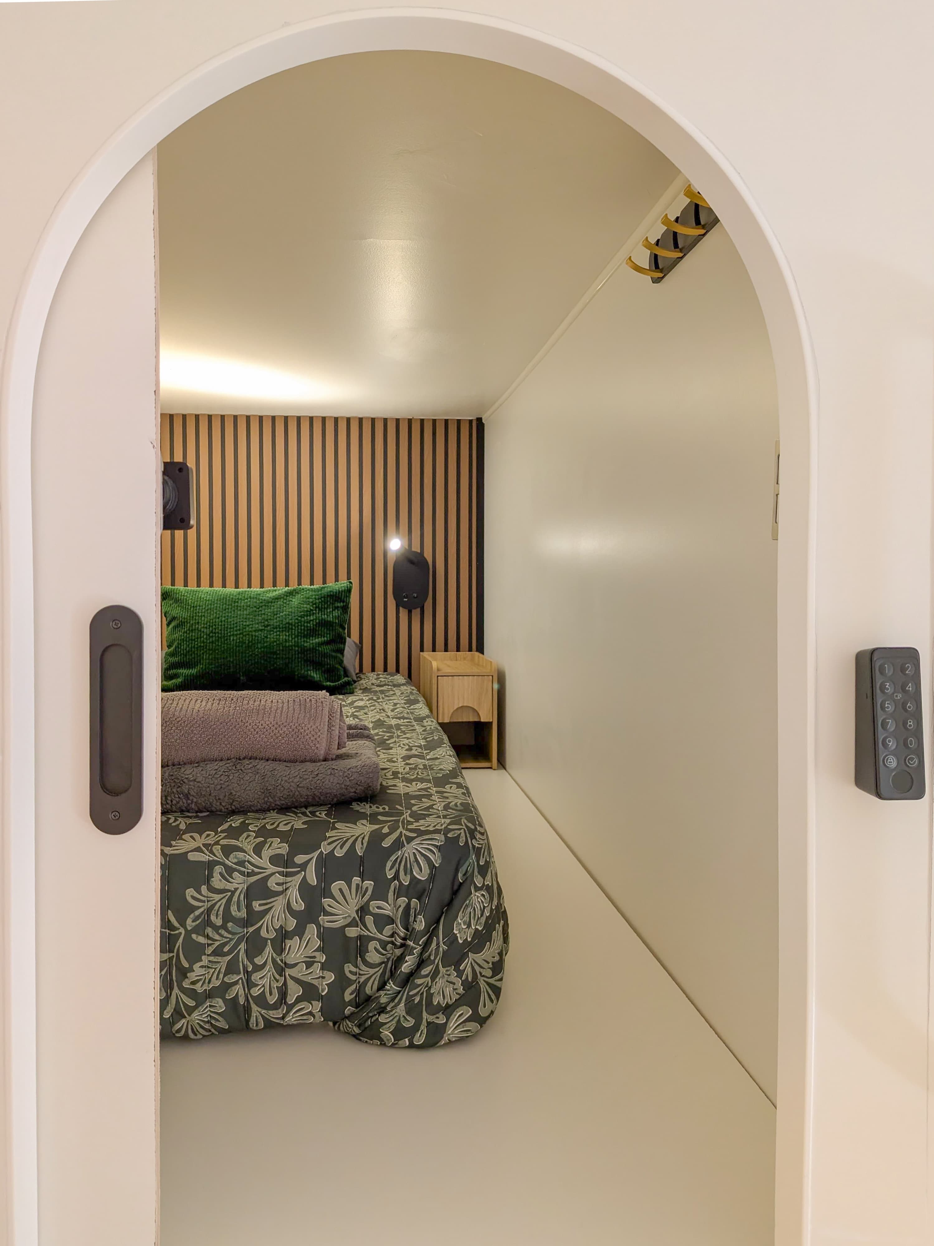 Brimfield Stay - Los Angeles, CA