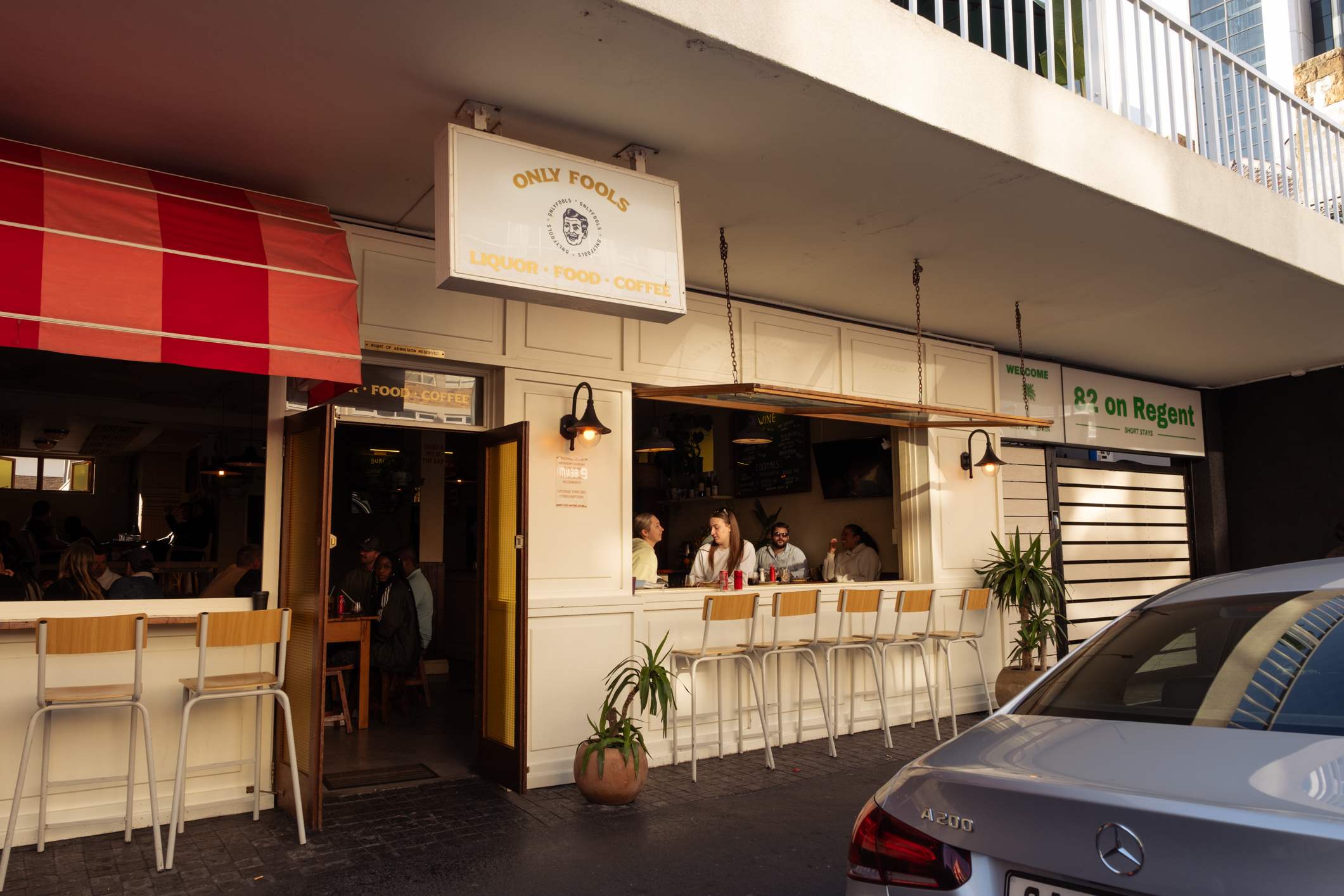 Fools Inn - Cape Town