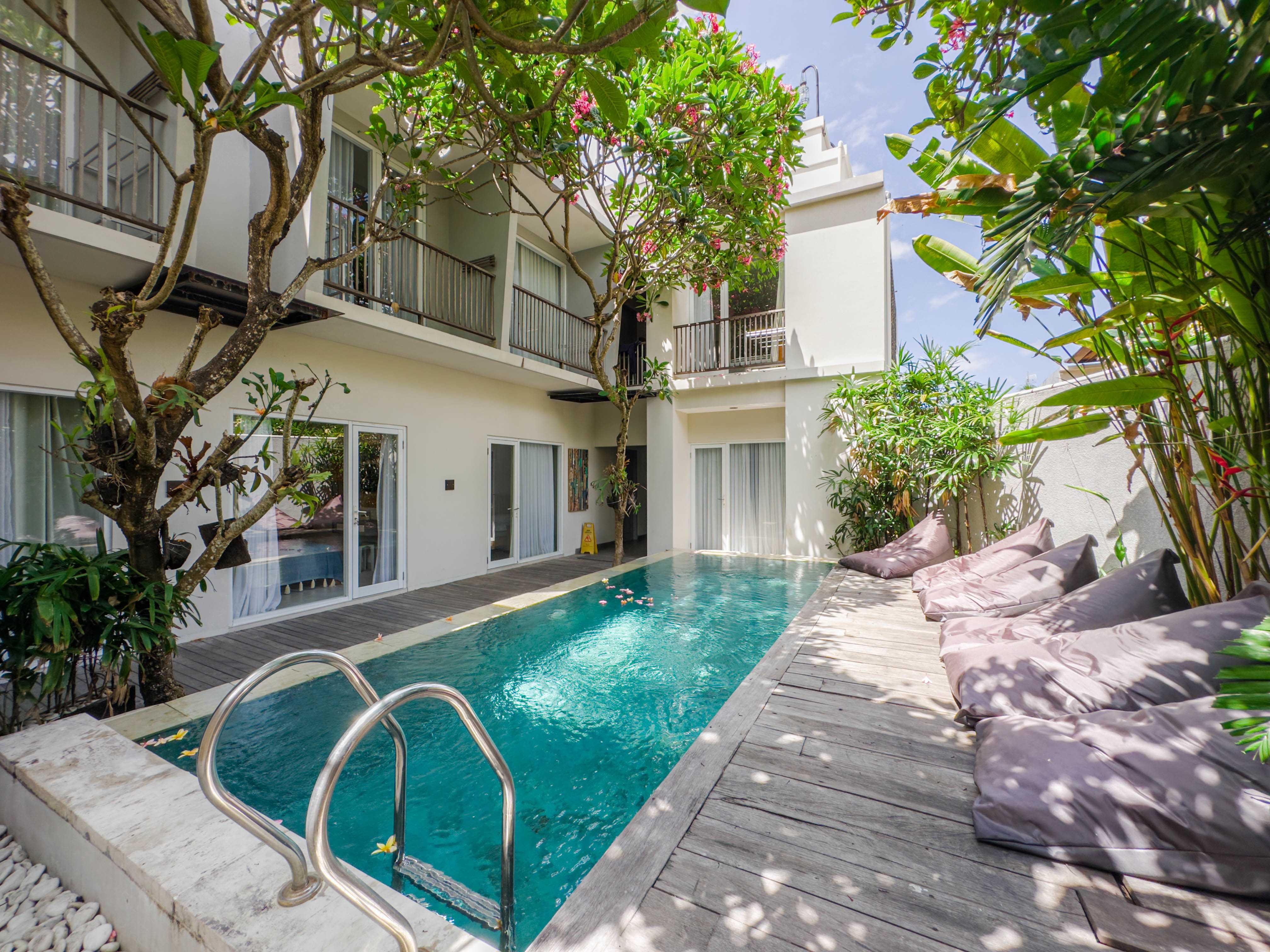 Hola Seminyak - Seminyak