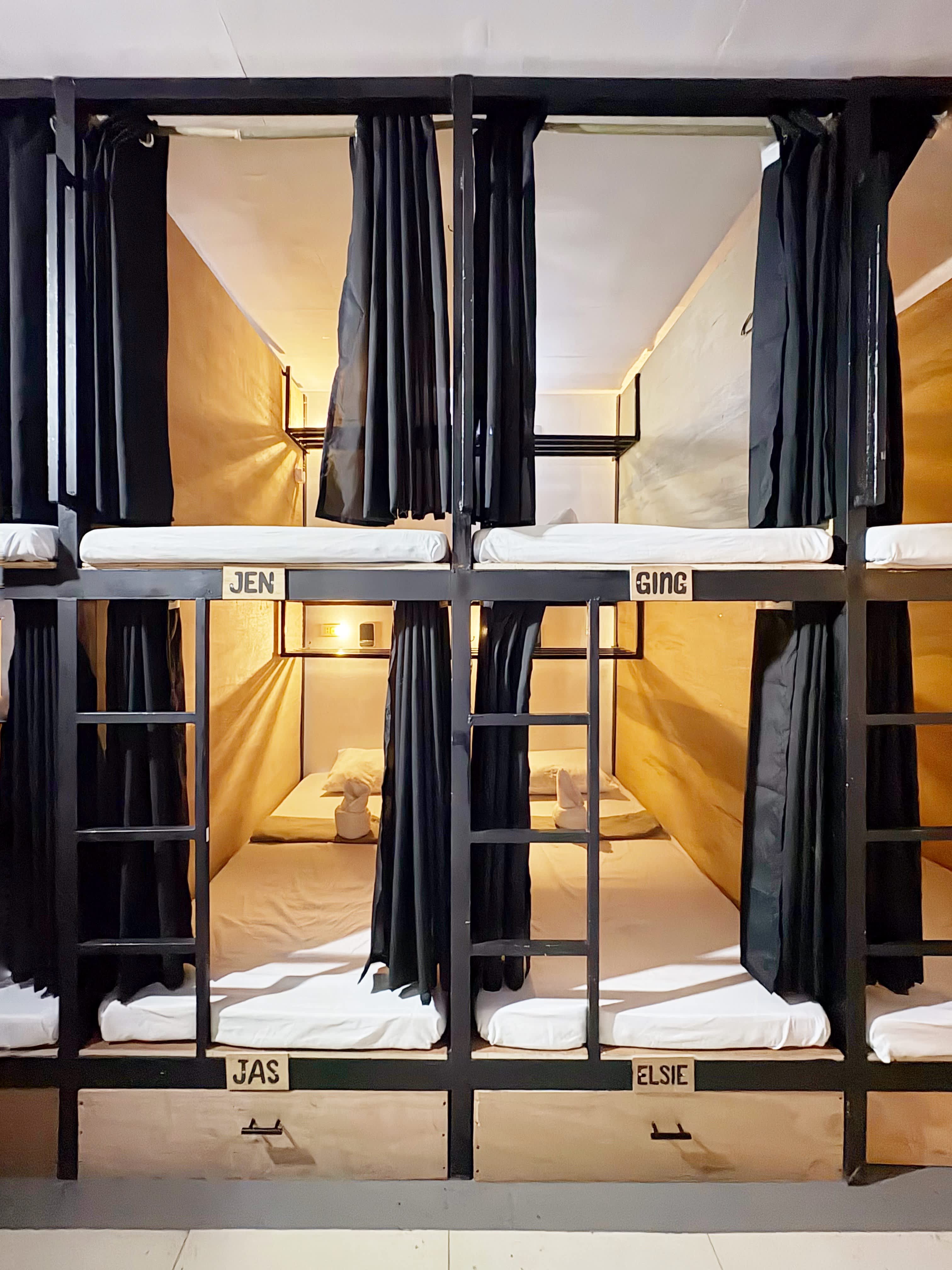 Tagpo Capsule Hostel - Coron