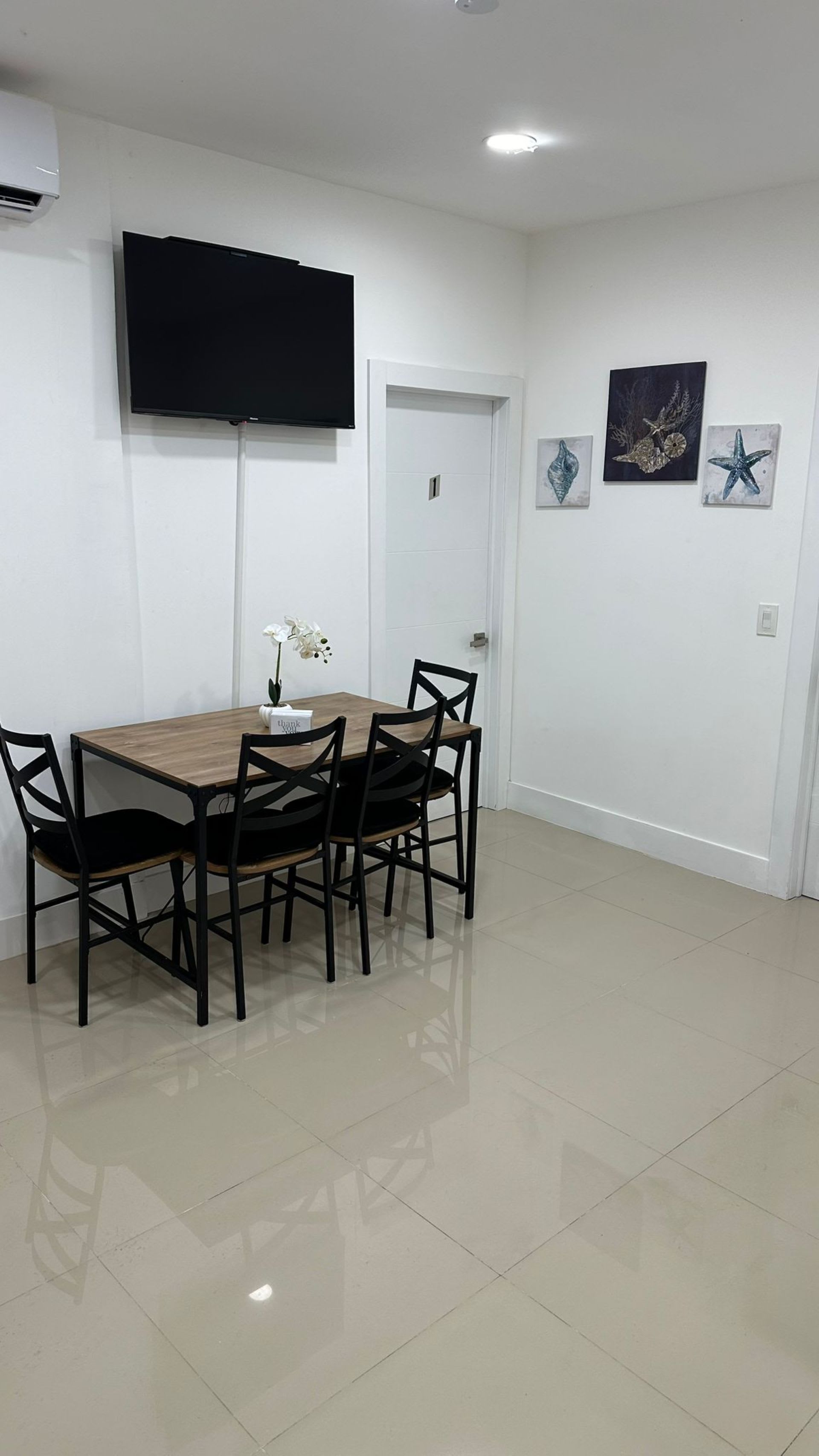 Miami Rental Hostel - Miami Beach, FL
