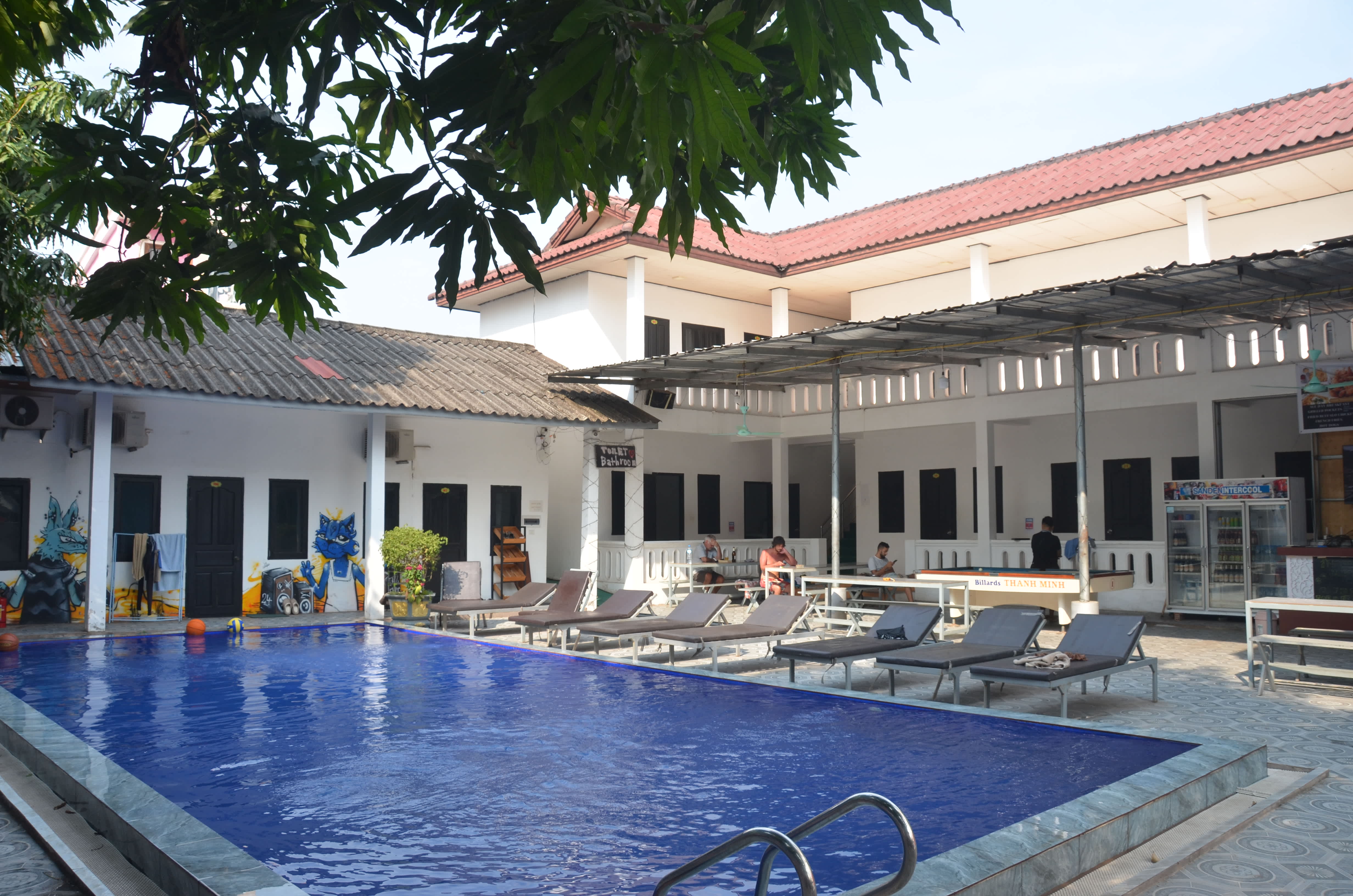 Apatuxay Vientiane Hotel & Apartment - Vientiane