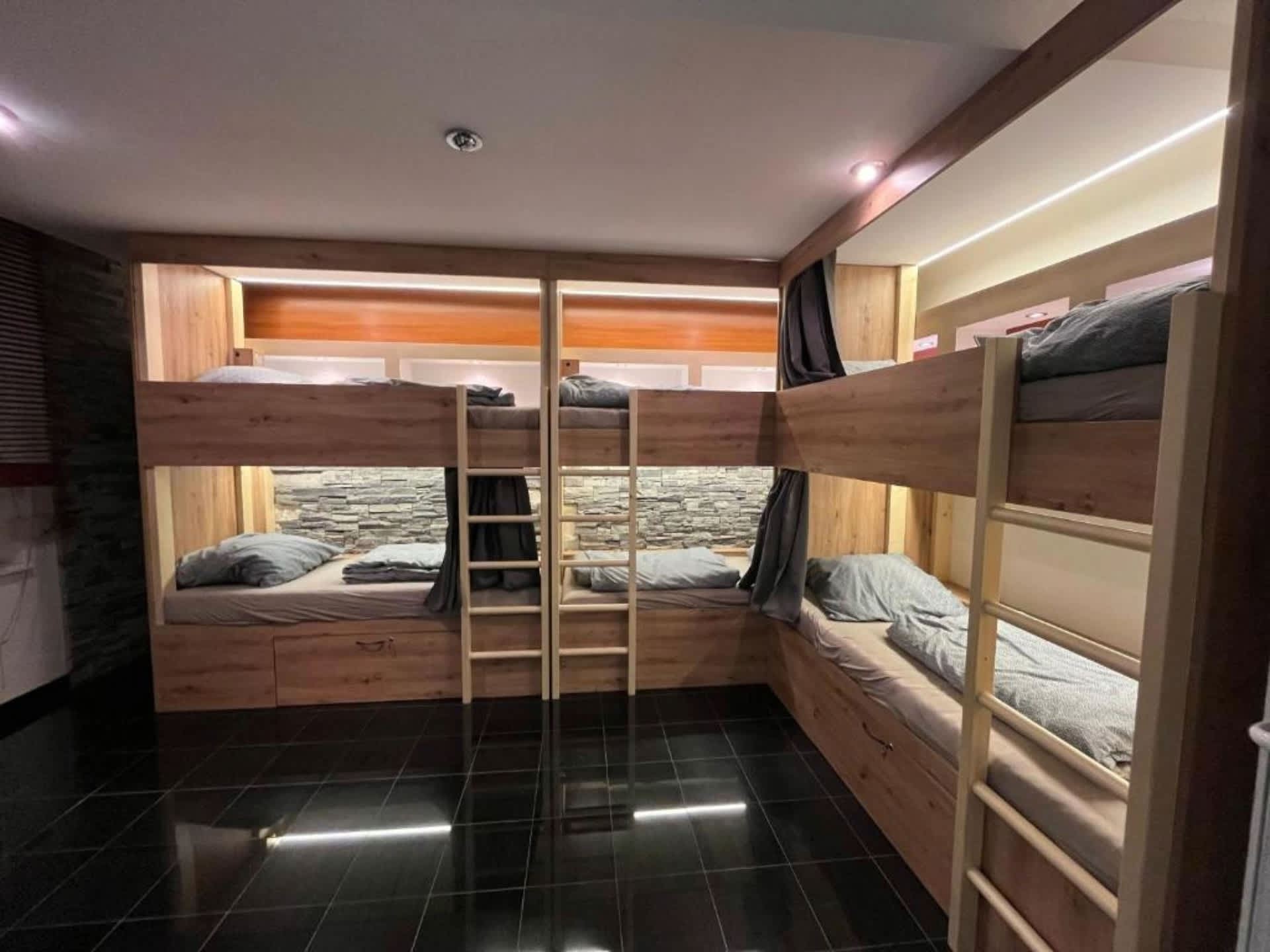 Zen Zone Hostel - Bratislava