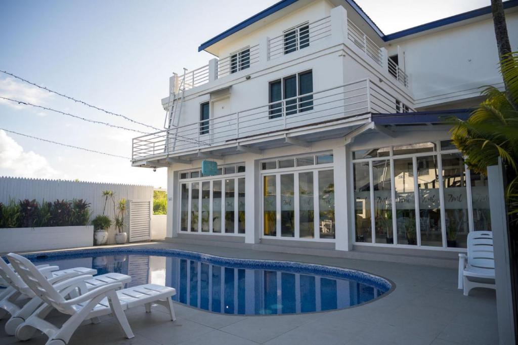 Sailors Beach Fiji - Nadi