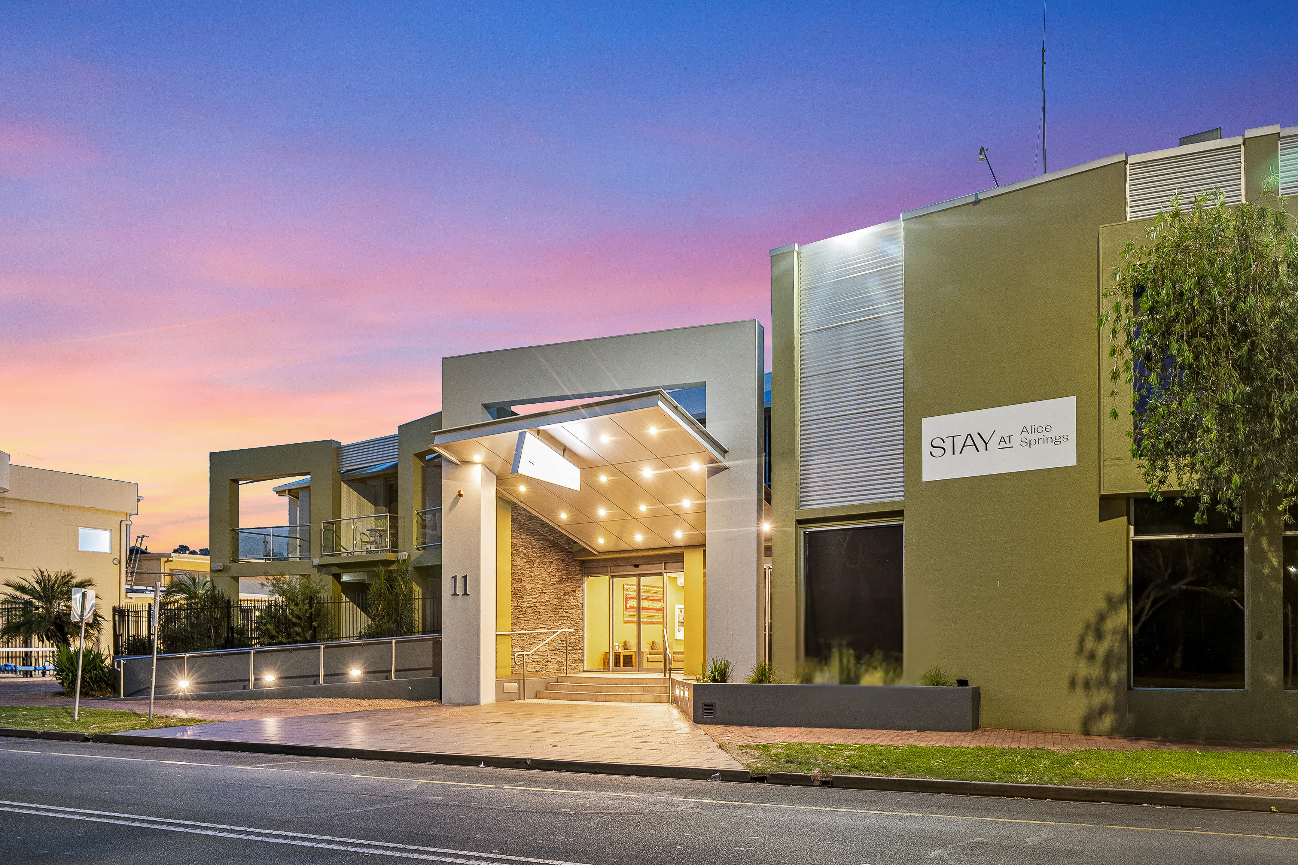 Stay At Alice Springs Hotel - Alice Springs