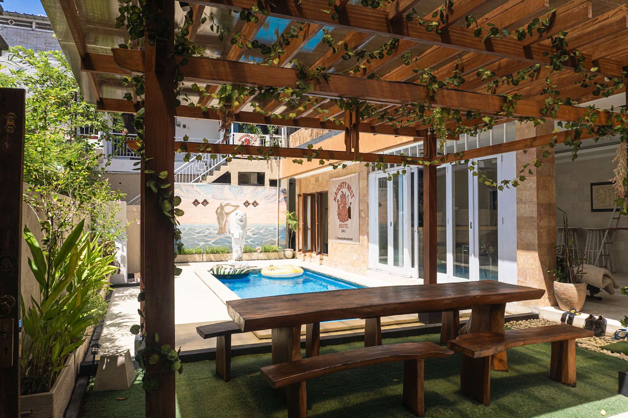 Naughty Nest Hostel Bali - Bali