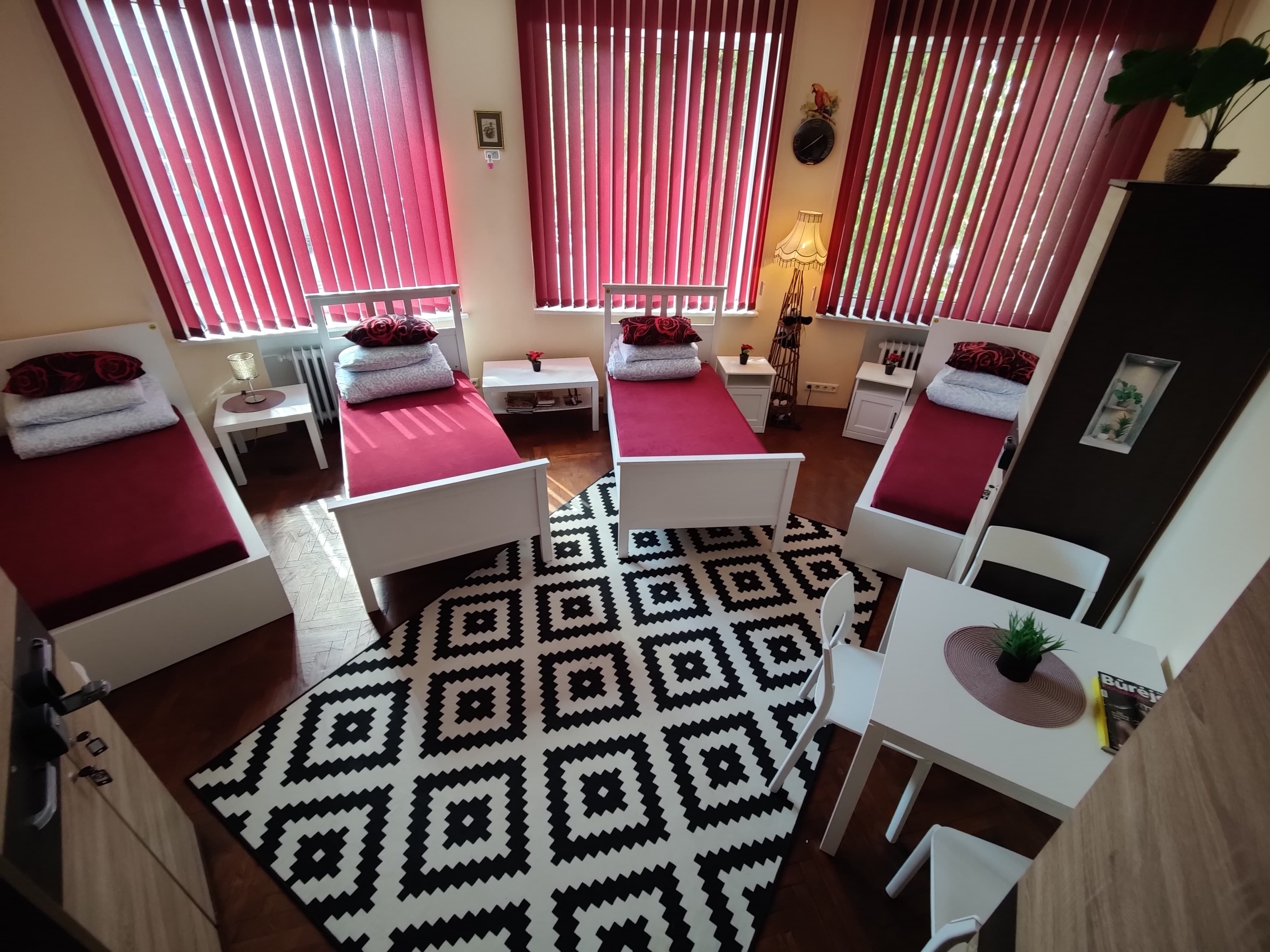 Kefir & Bun Hostel - Kaunas