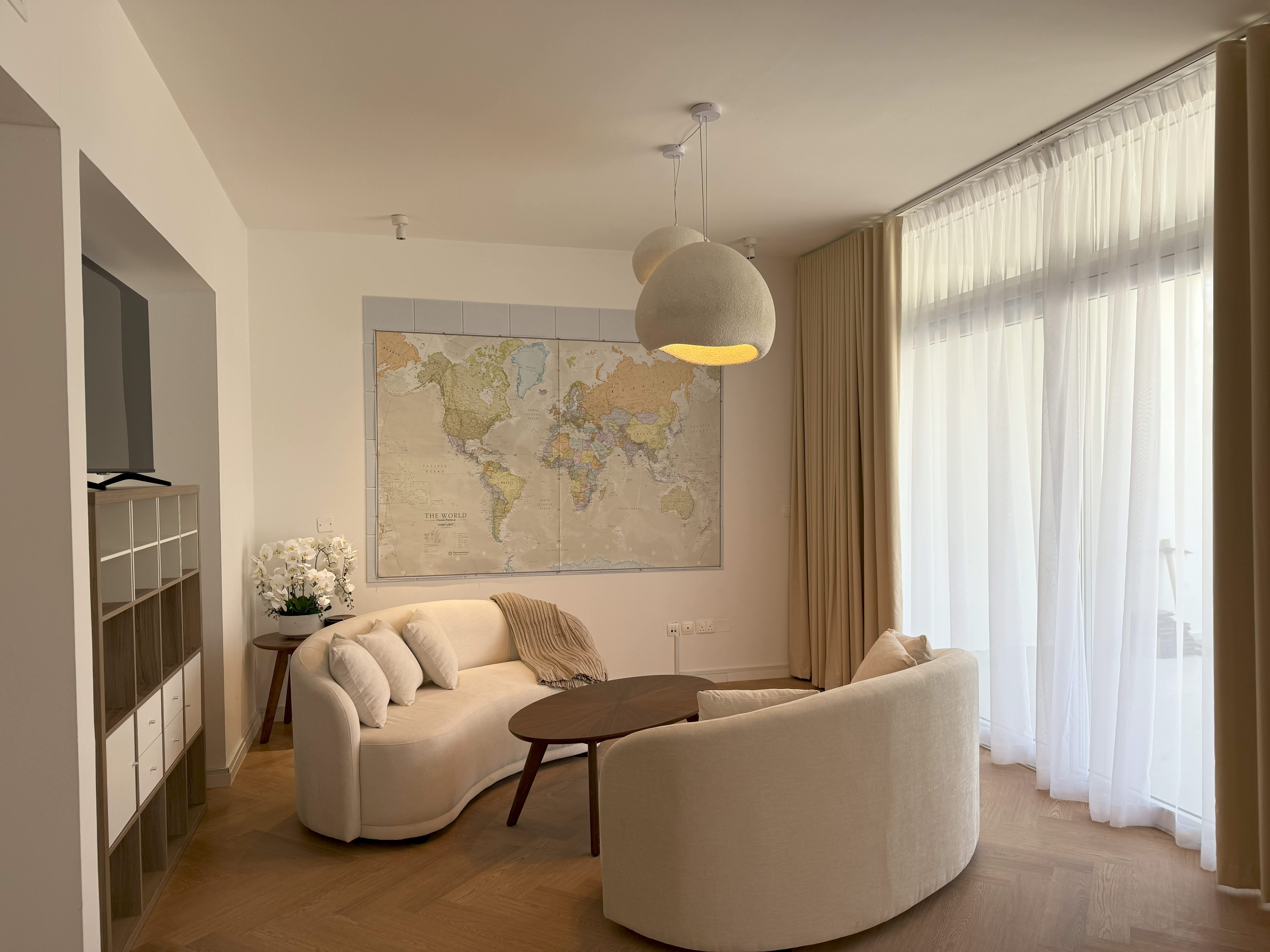 Diom Luxe Hostel - 8 Minutes To Auh & Yas Island - Abu Dhabi