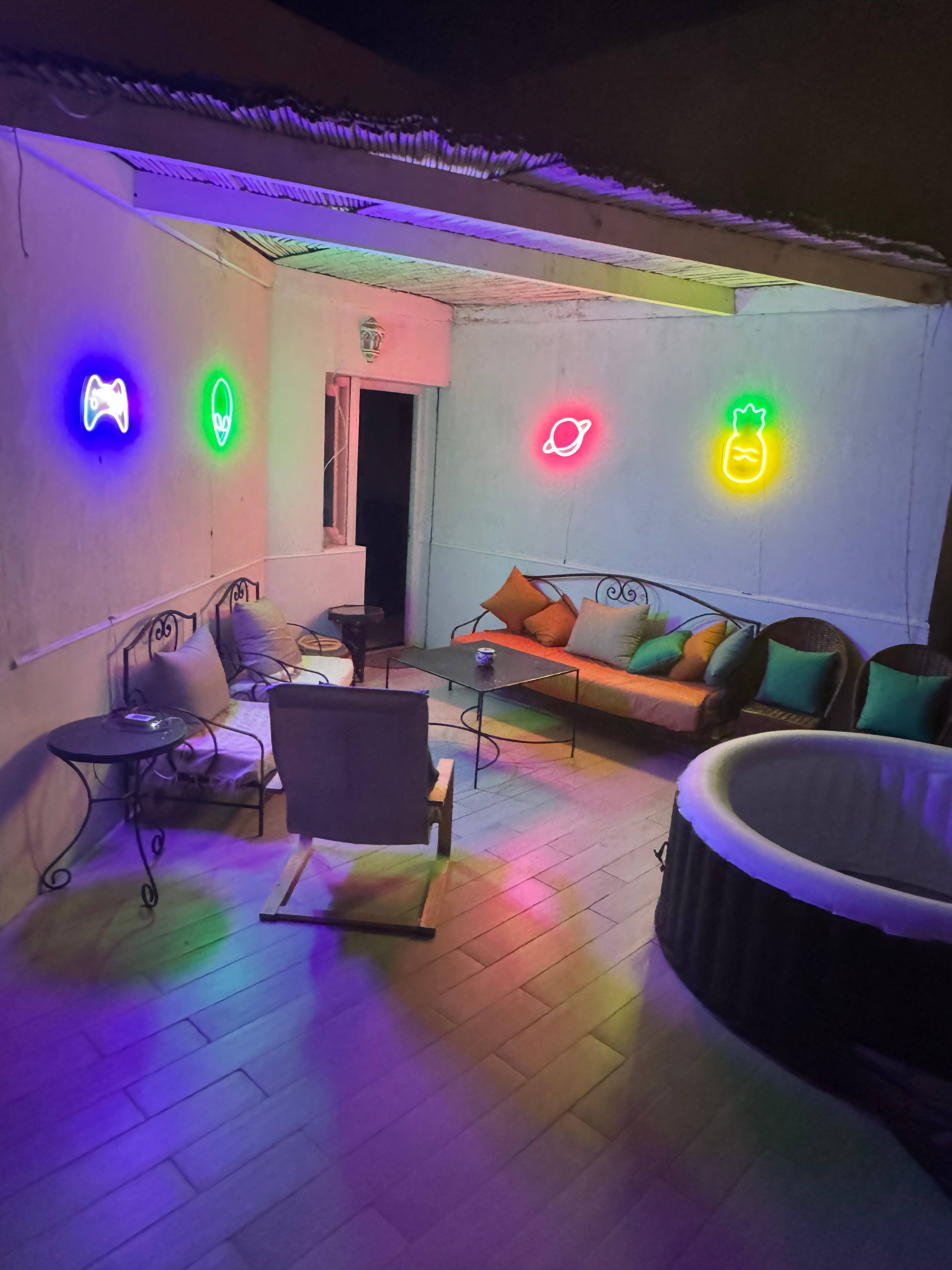 Penthouse Hostel - Tanger