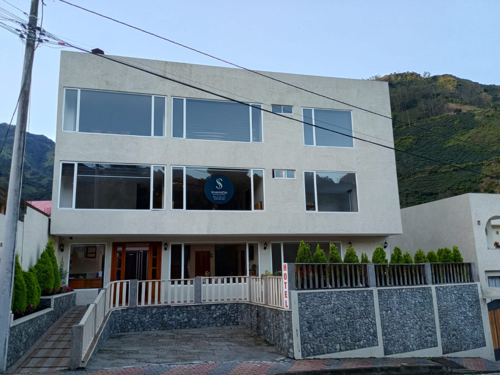 Shannon Ejecutive 360 - Banos