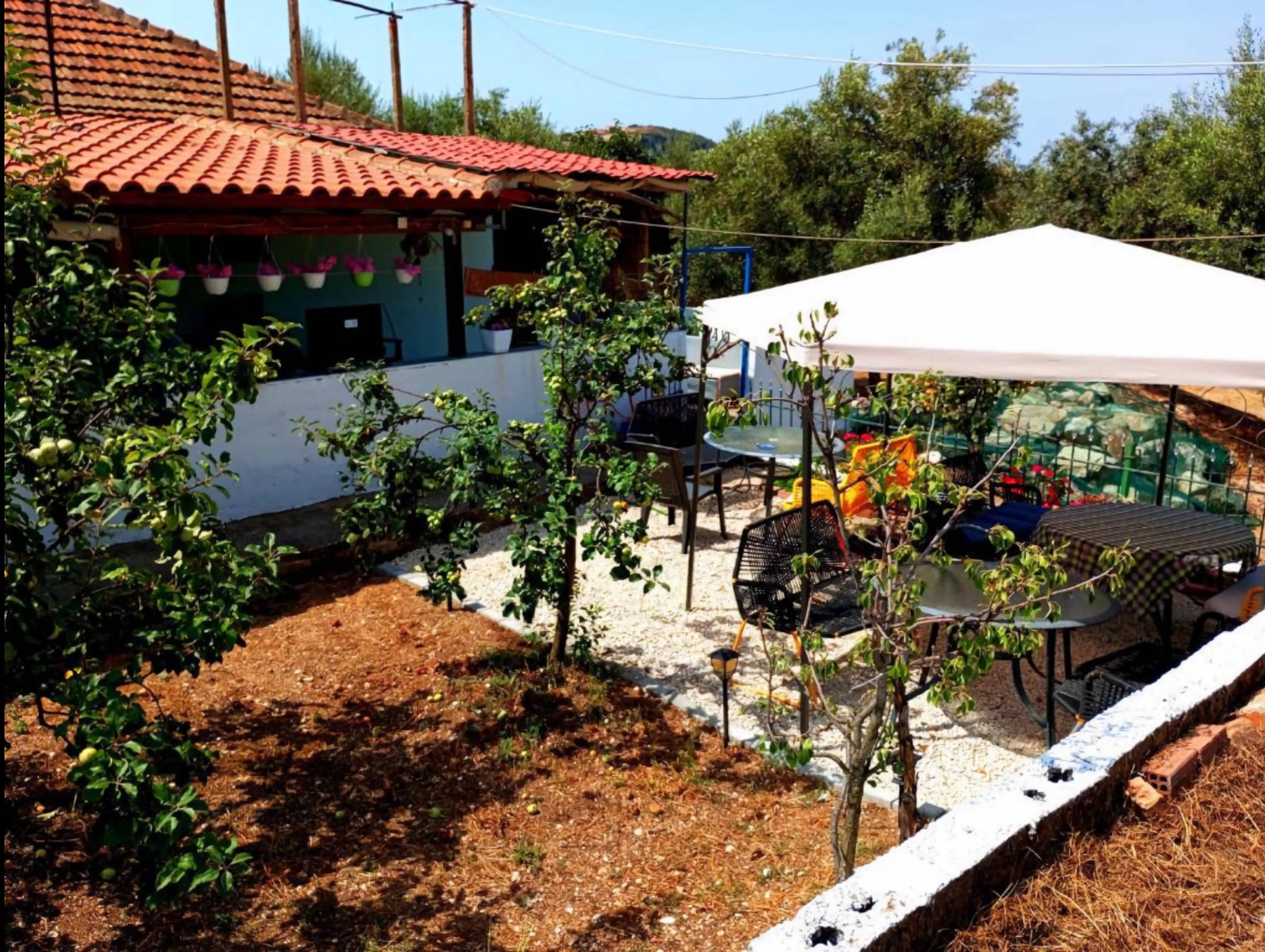Natural Hostel - Himarë