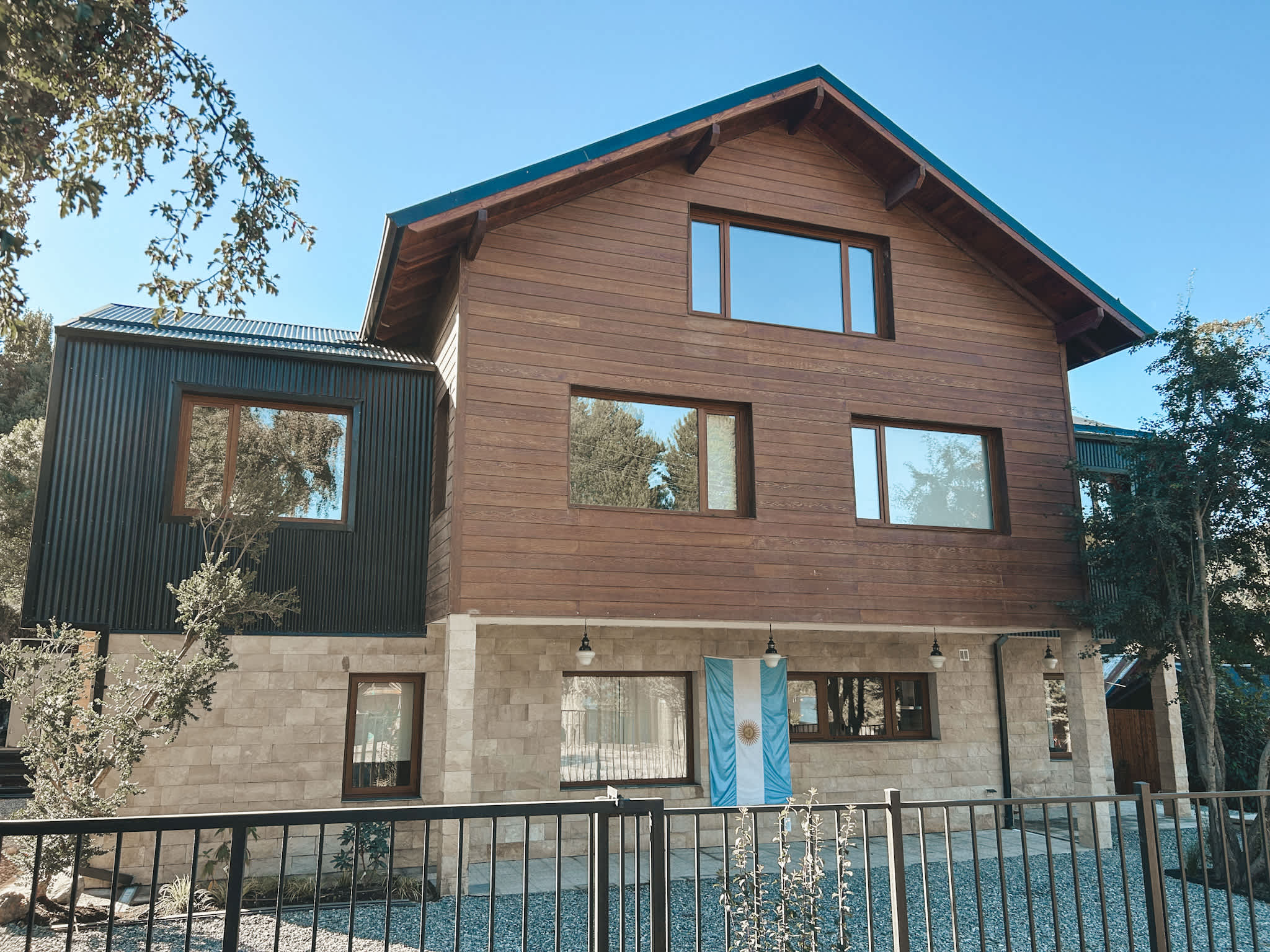 Guti Andino Hostel Boutique - San Carlos de Bariloche