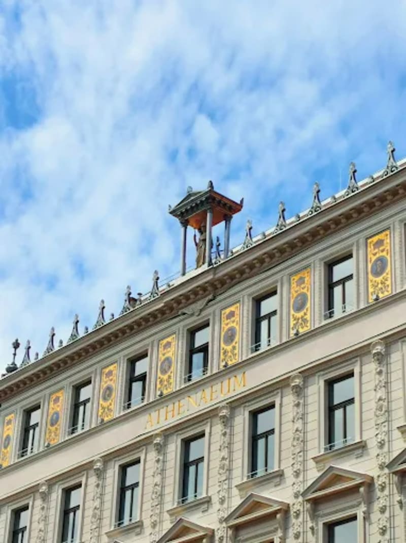 Maverick Athenaeum - Budapest