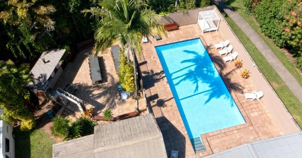 Tropical Hibiscus Caravan Park - Queensland