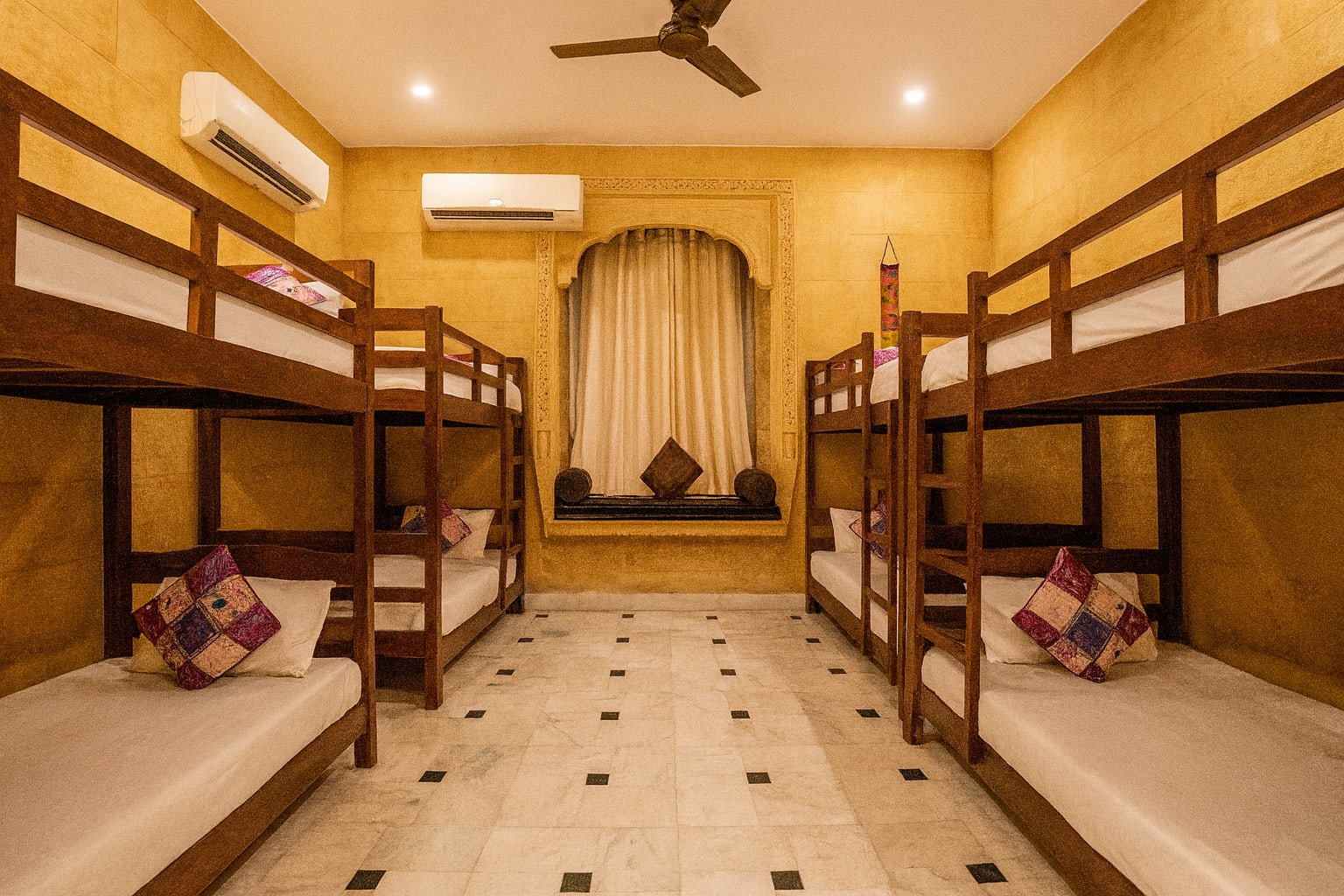 Royal Humsafar Hostel Jaisalmer - Jaisalmer