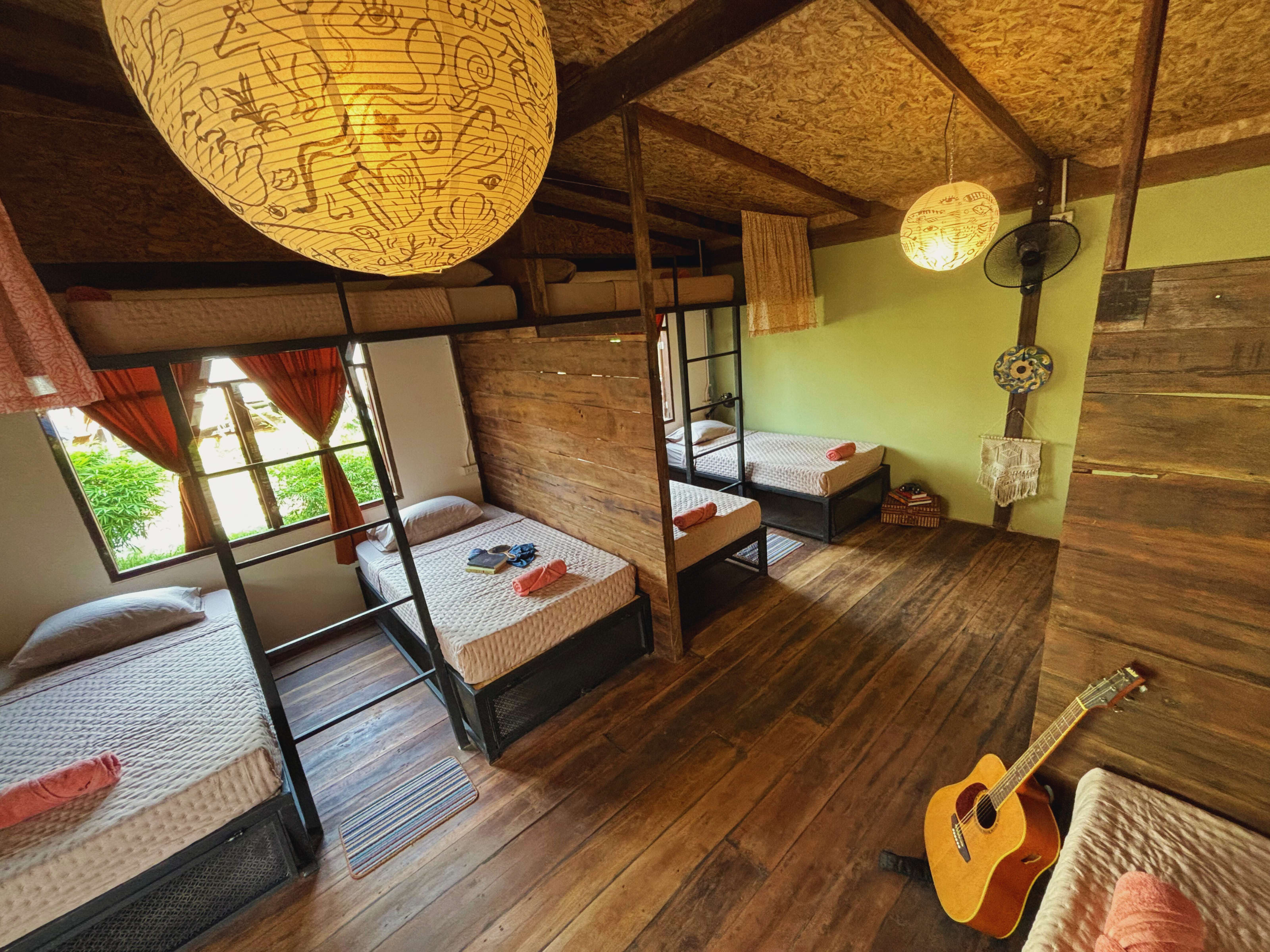 Sanctuary Hostel - Art & Adventure - Ko Lanta District