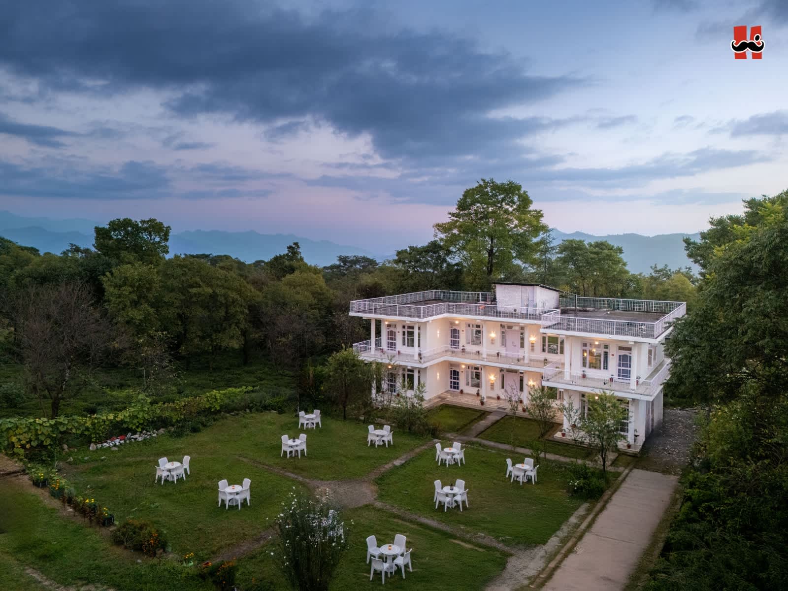 Moustache Hostel Bir - Bir