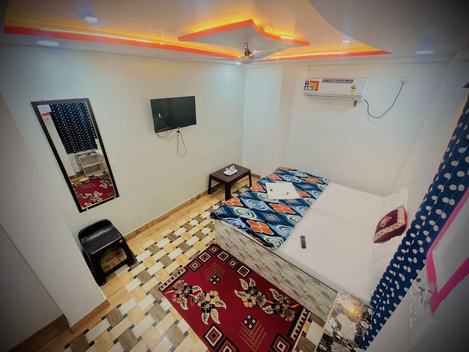 Bebi Palace - Varanasi