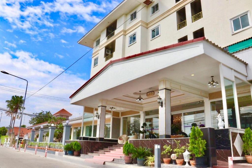 Napheera Royal Tel - Bang Bo