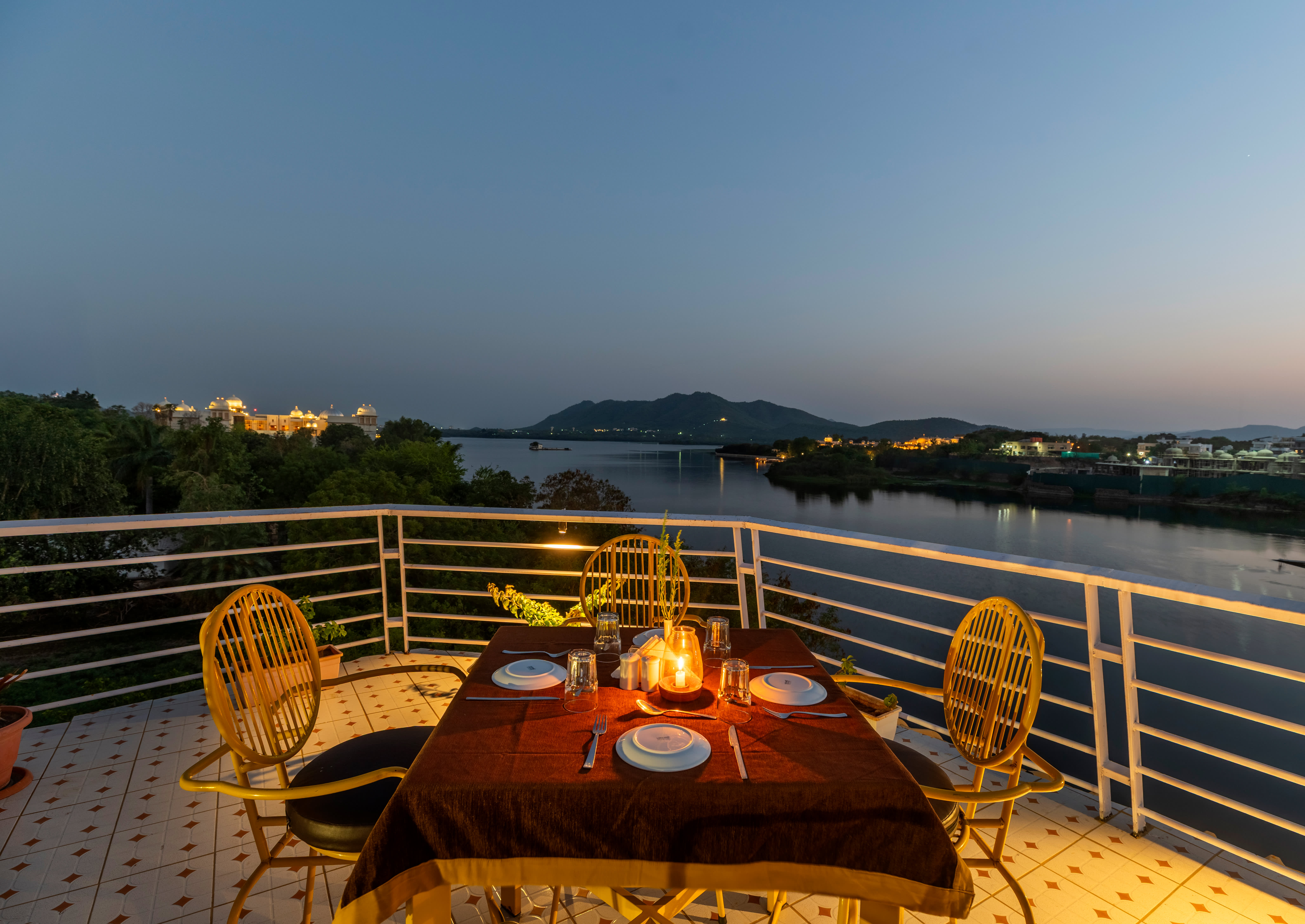 Young Monk Hostel Udaipur - Jaydurg Haveli - Udaipur