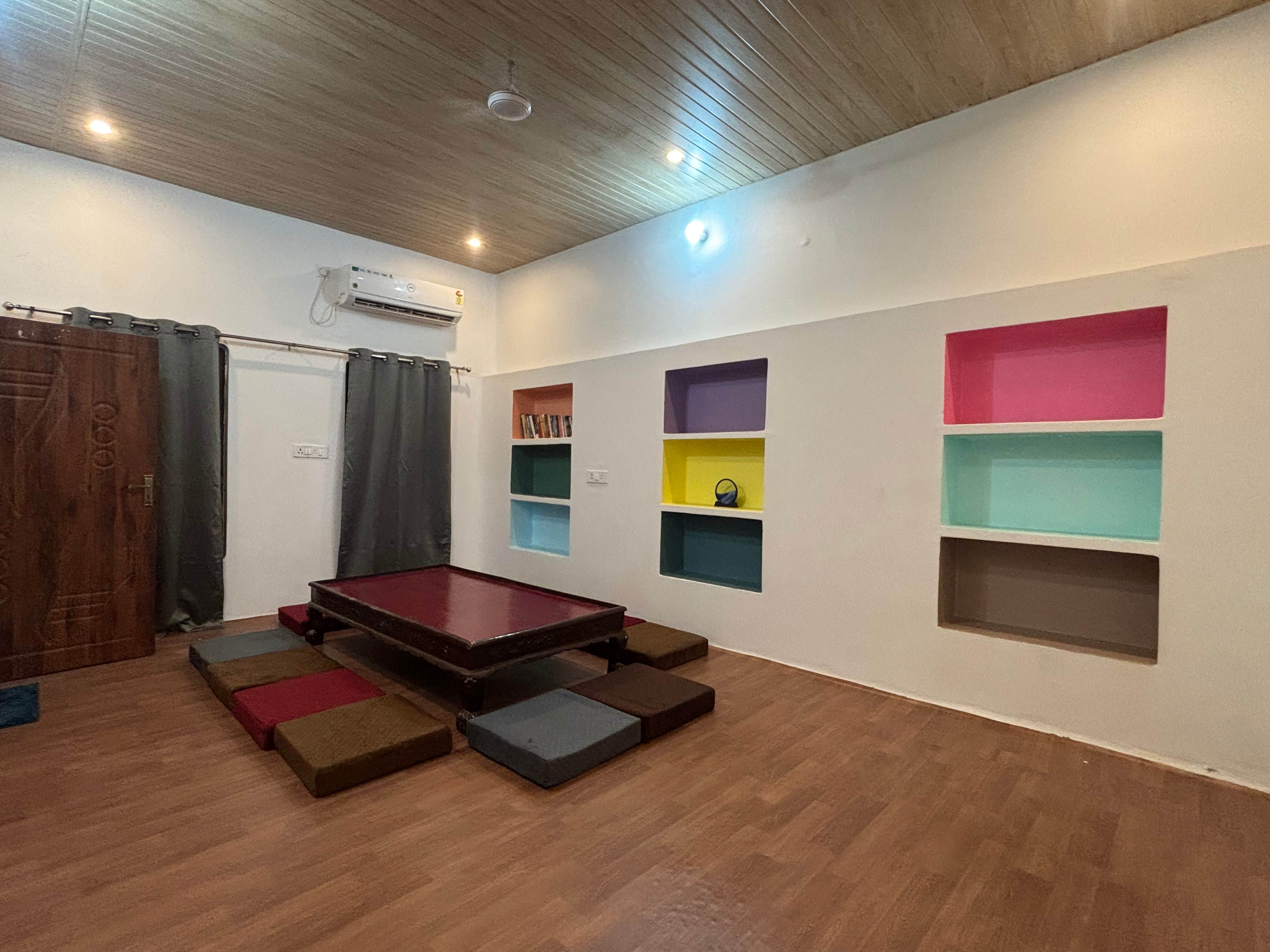 Mosaic Hostel Varanasi - Varanasi