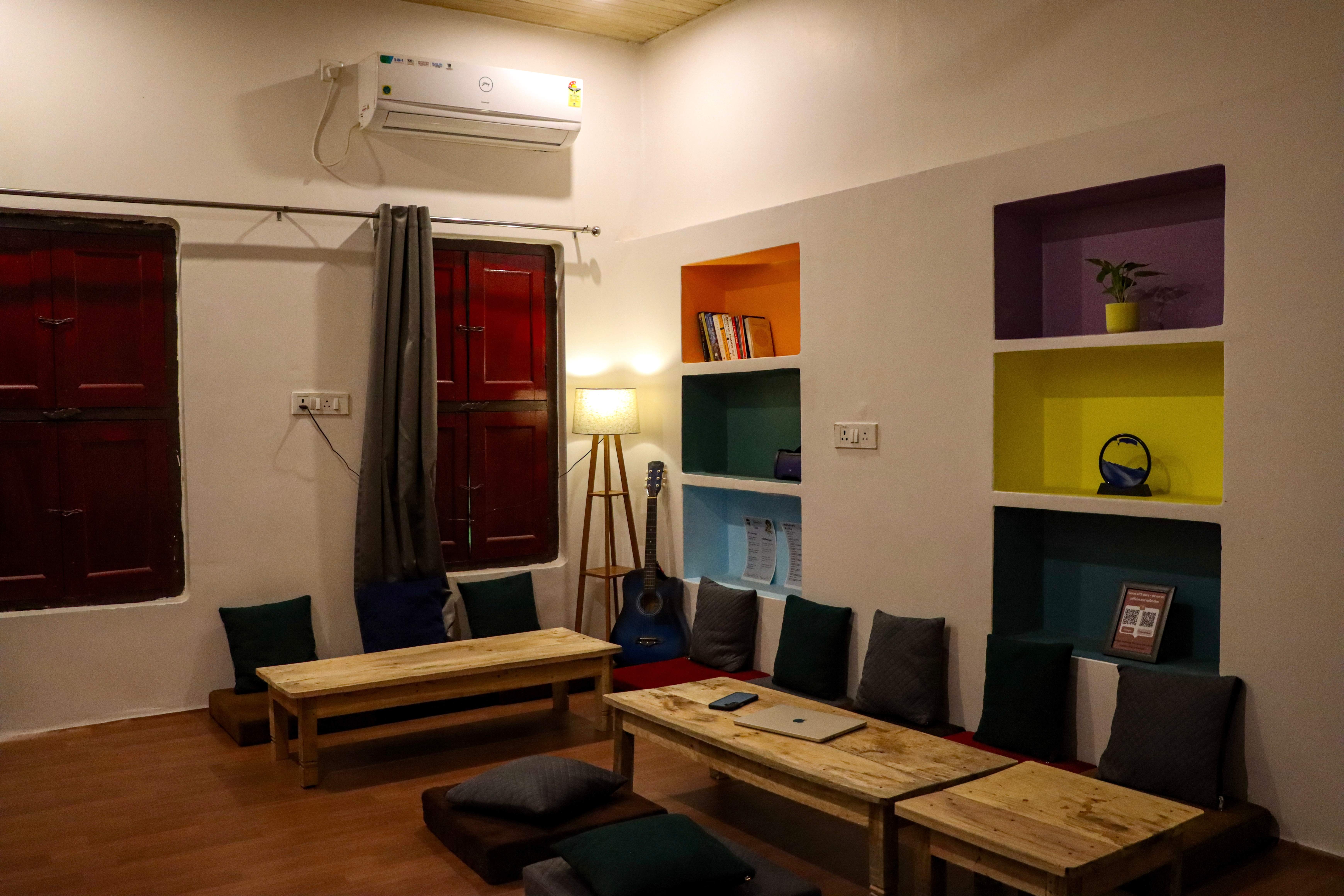 Mosaic Hostel Varanasi - Varanasi