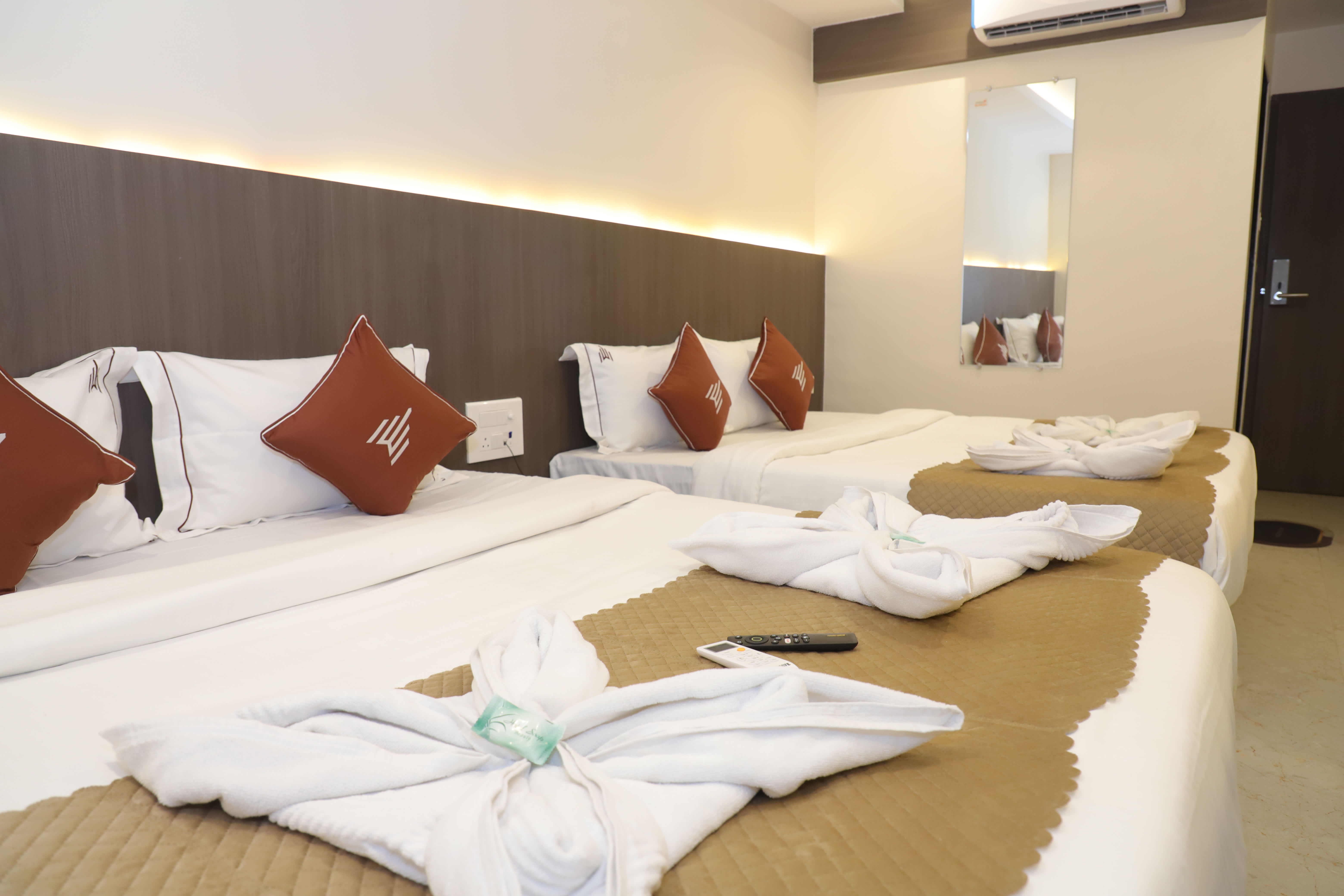 Hotel Casa Royal Residency - Mumbai