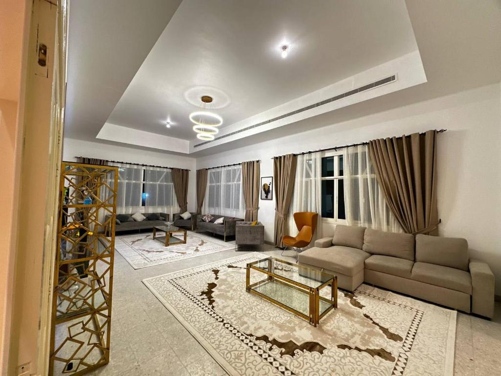 Oasis Villa Stay To Vip Hostel By Lunar - 