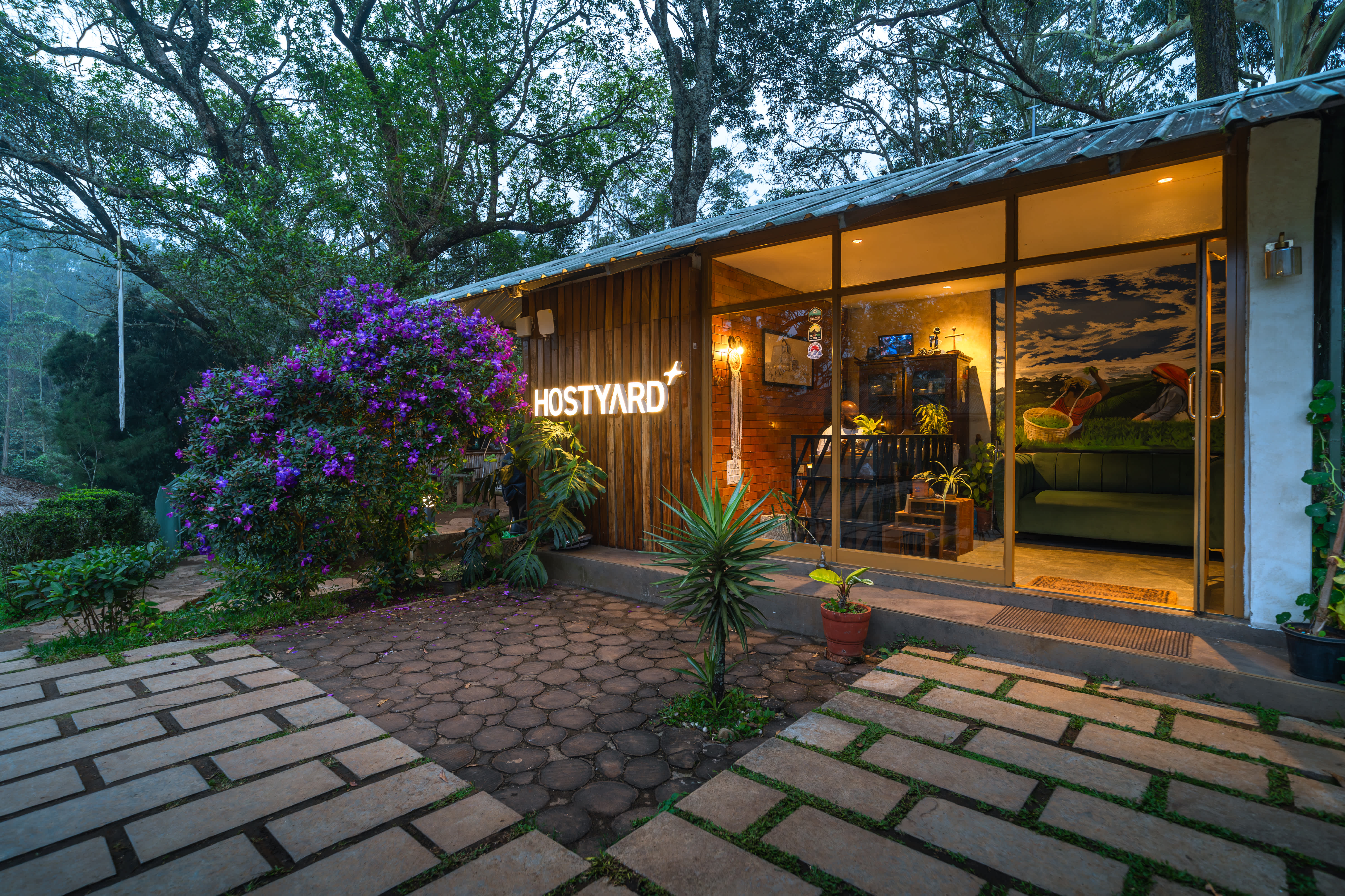 Hostyard Plantation Hostel - Kerala