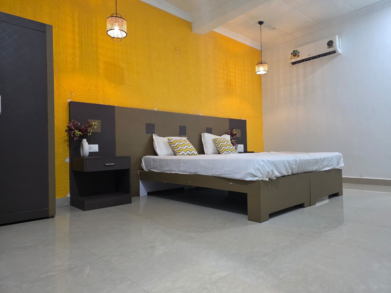 Zestay X Riverfront - Goa