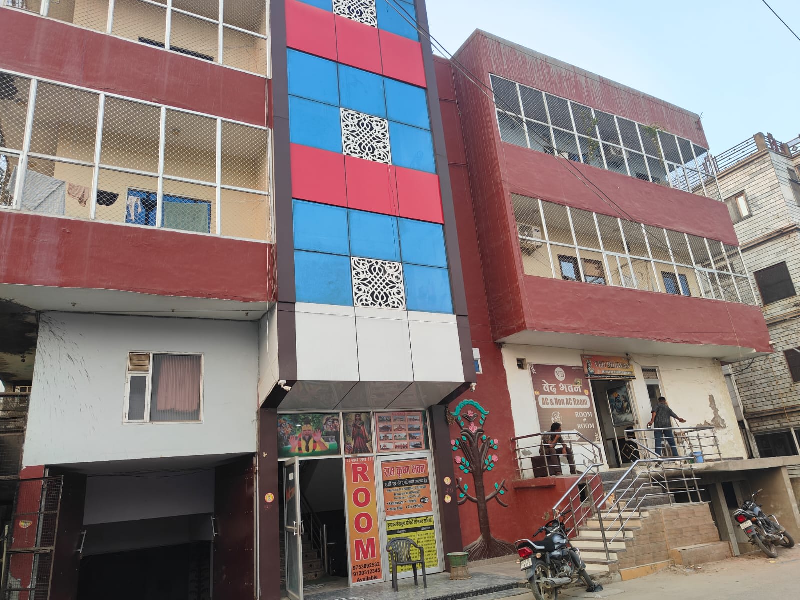 Ramkrishna Bhawan Hotel - Vrindavan