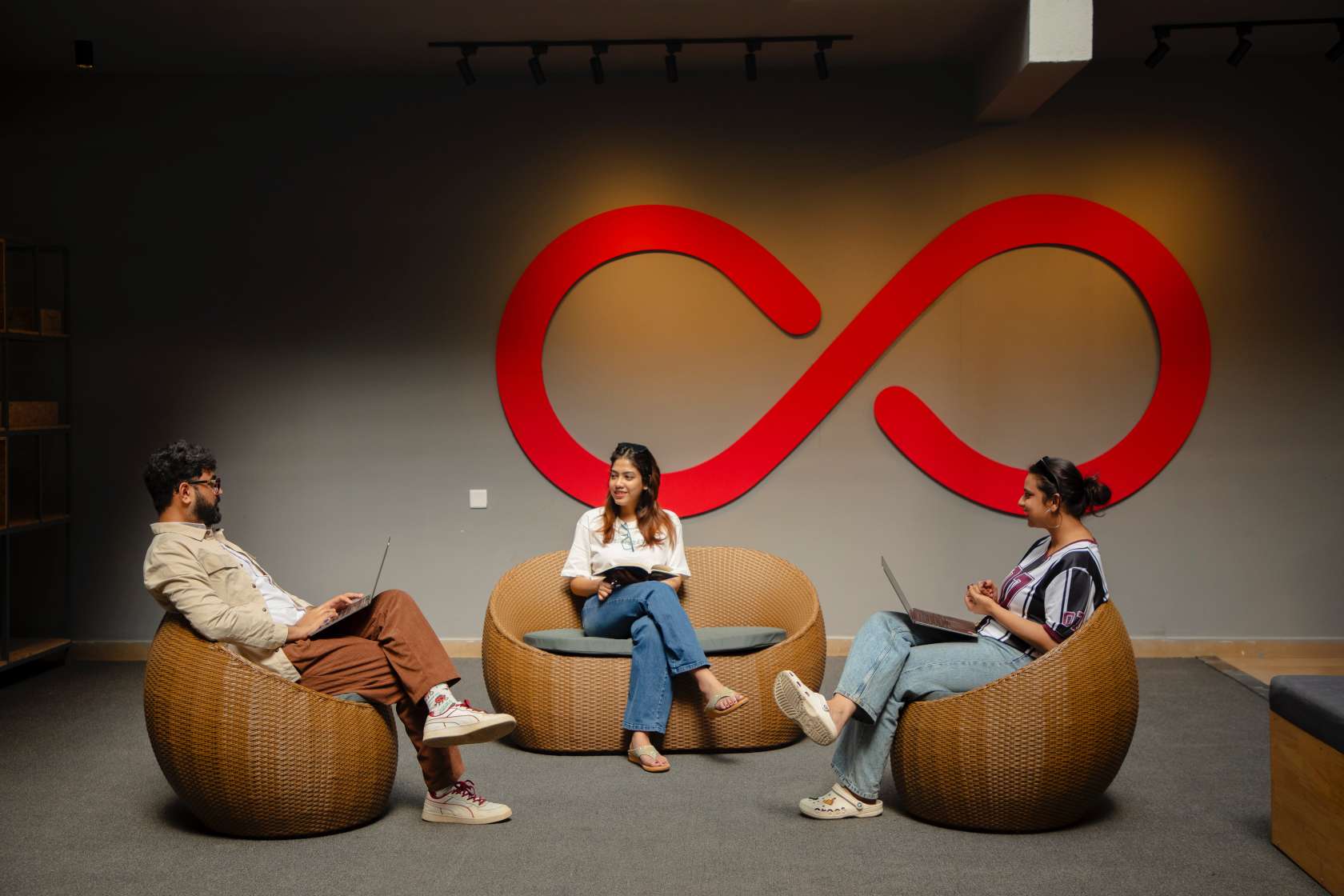 Loop By Zolo Silk Board, Bangalore - Bengaluru