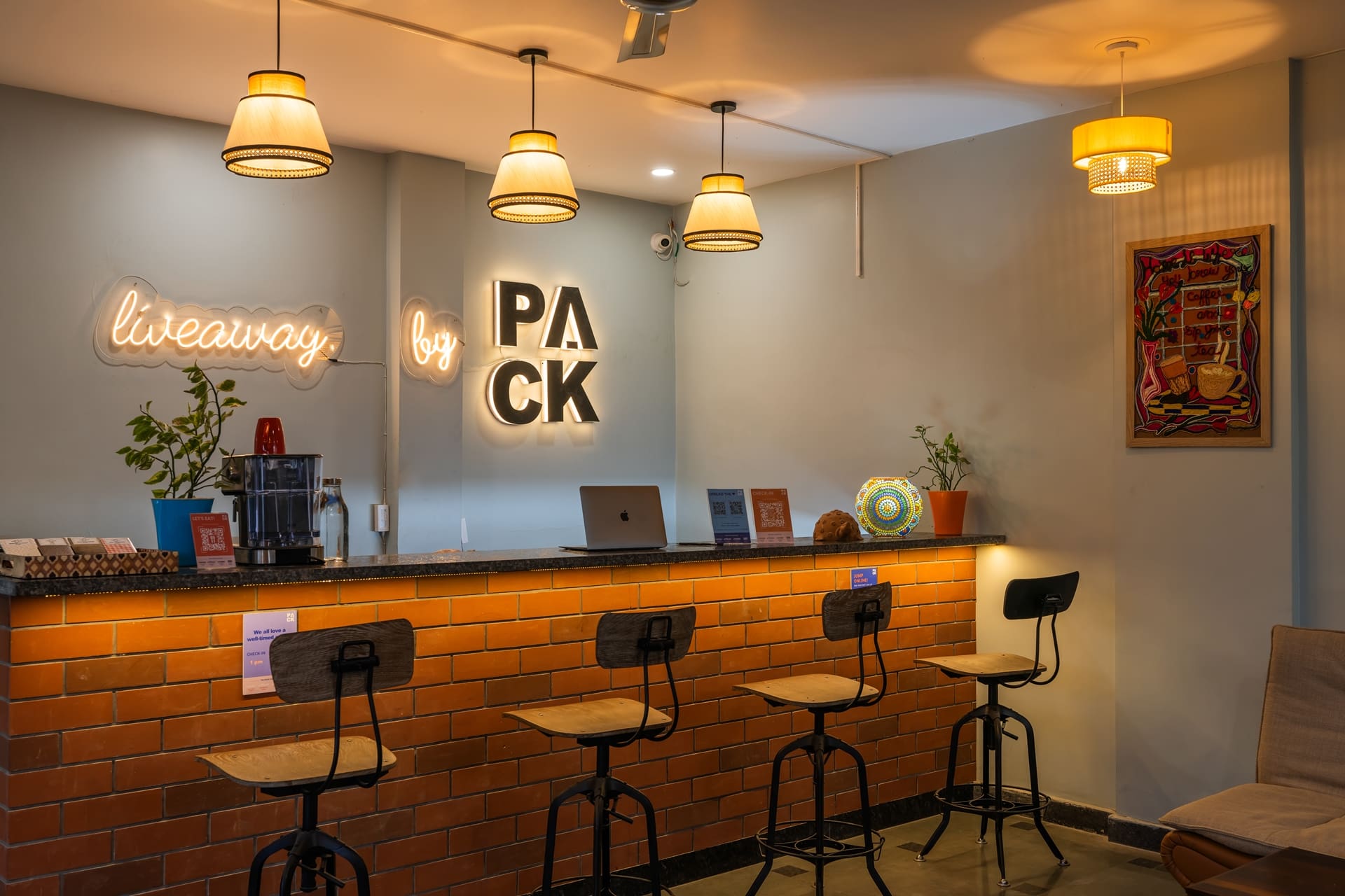 Liveaway Rishikesh (Laxman Jhula) - リシケシュ