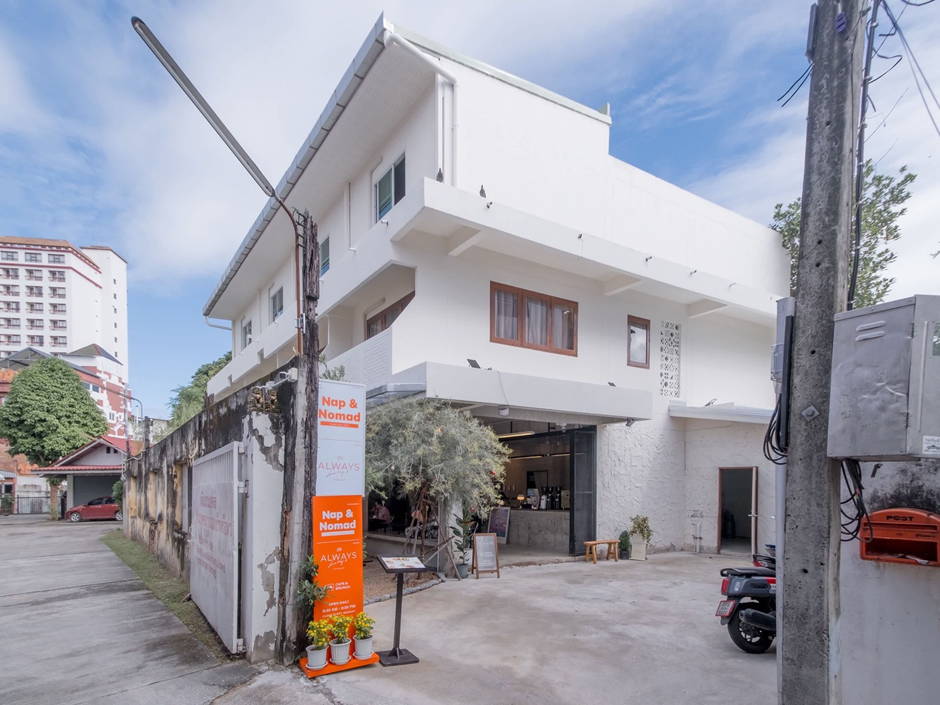 Nap & Nomad Hostel Tha Phae Gate - Chiang Mai