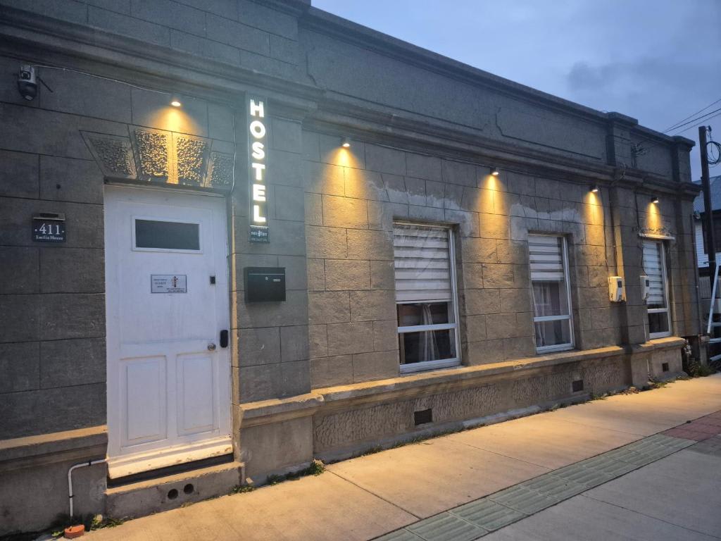 Alojamiento Emilia House Y Camping - Punta Arenas