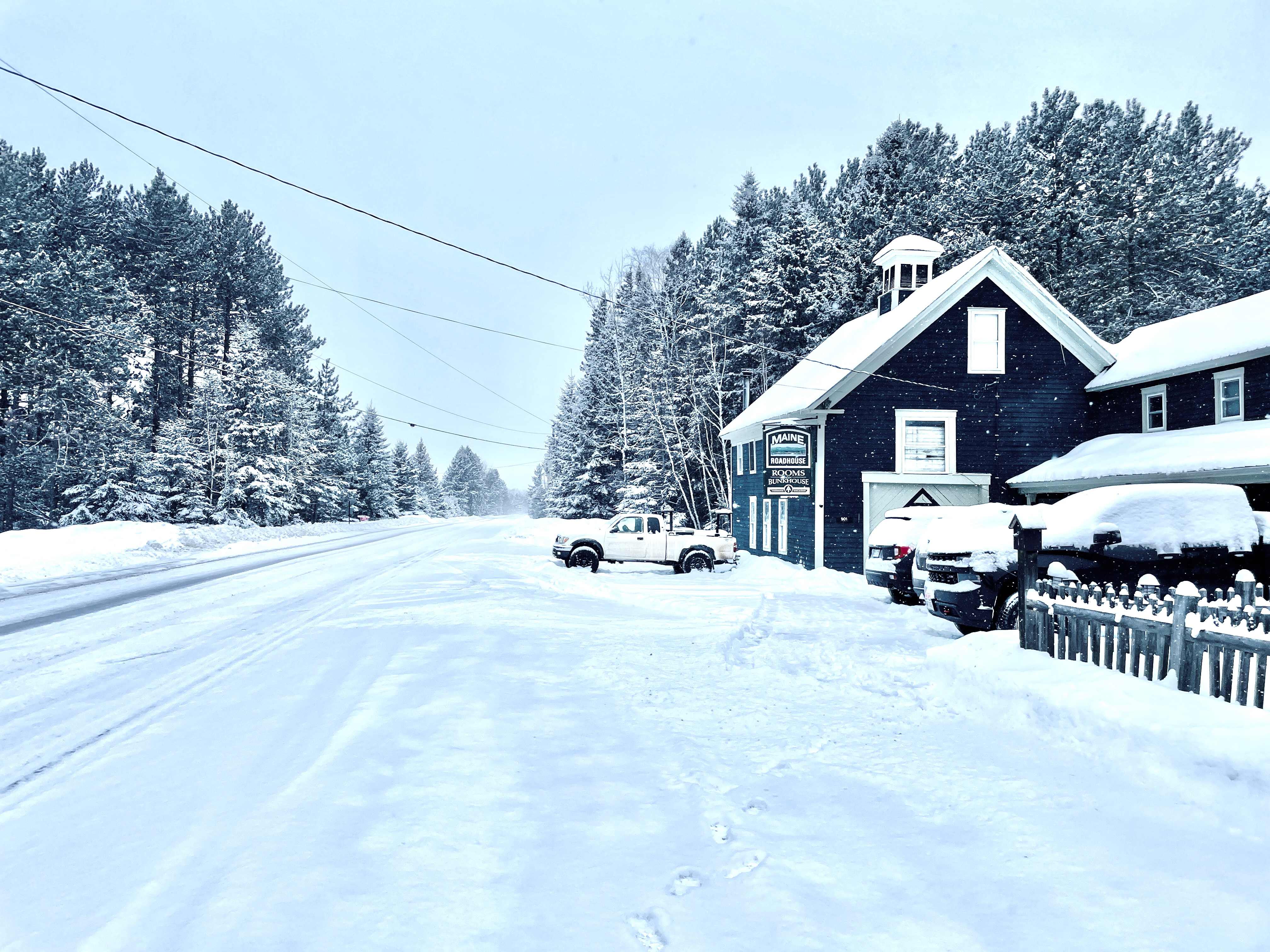 The Maine Roadhouse Hostel & Lodge Llc - Maine