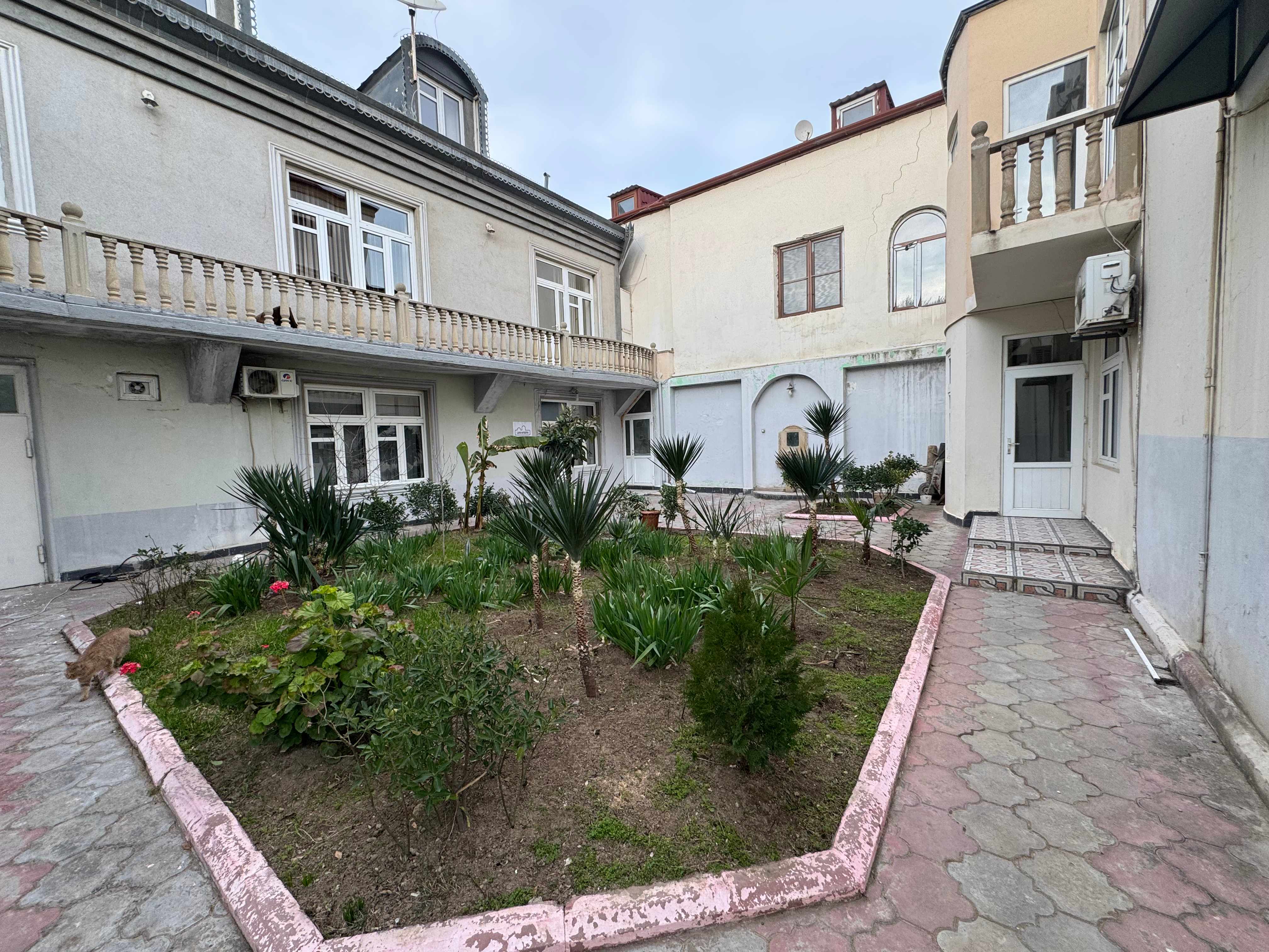 Caravanserai Hostel - Baku