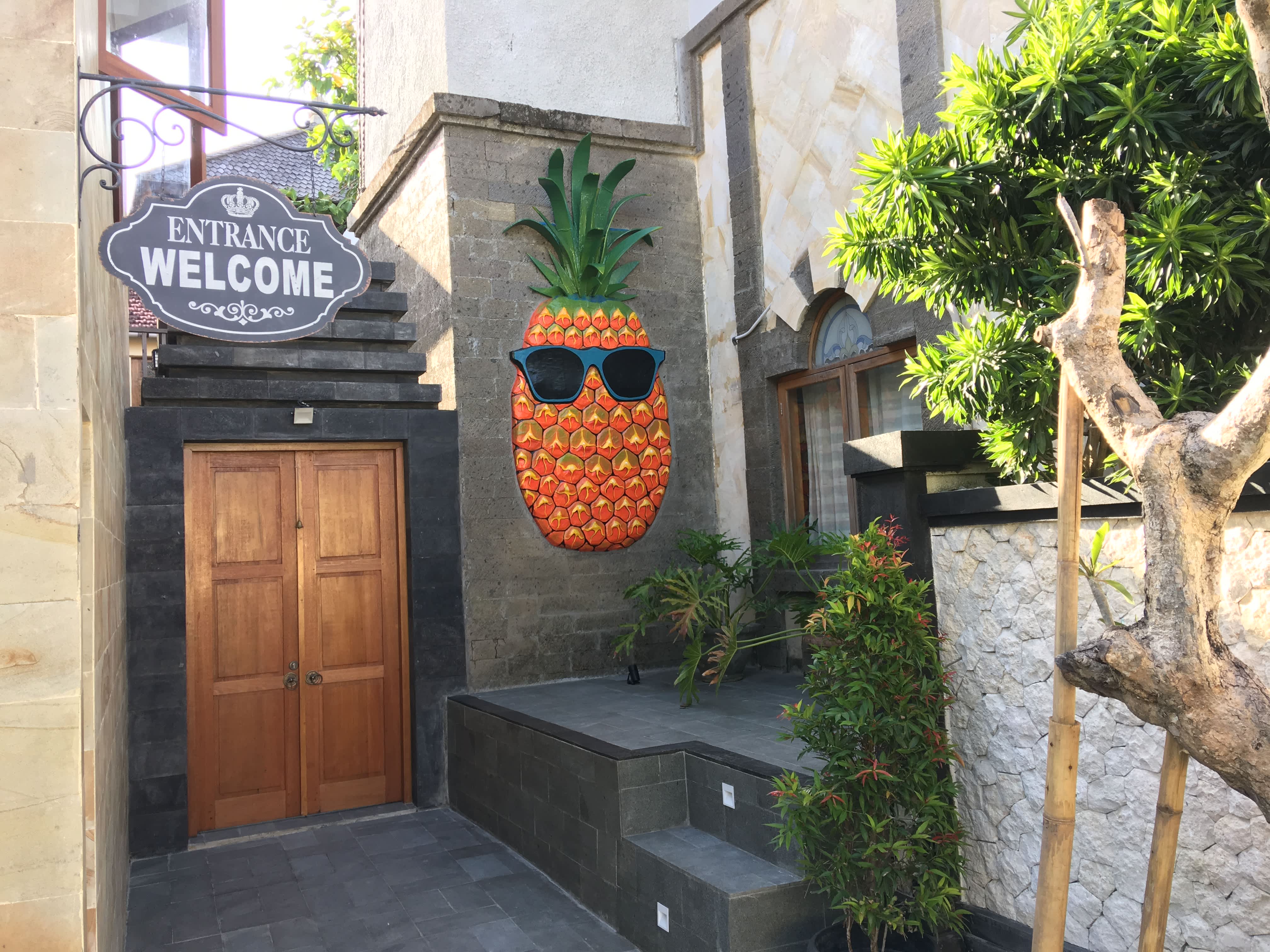 Big Pineapple Backpackers Bali - Denpasar