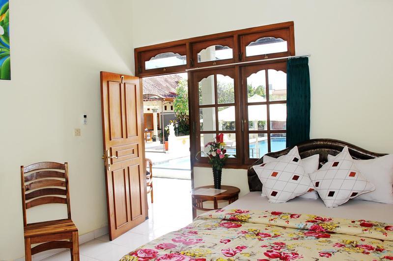 Warung Coco Hostel - Legian