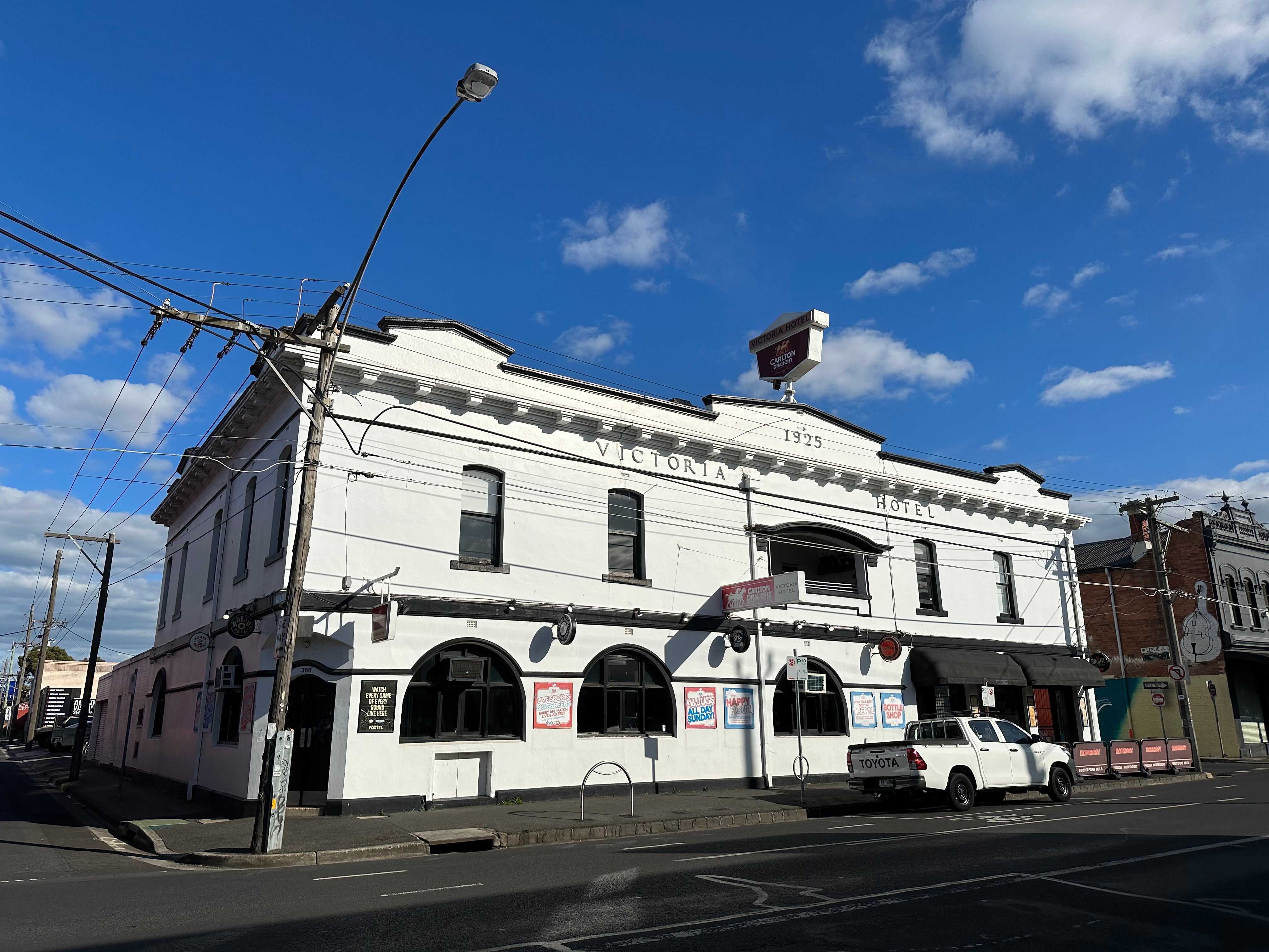 Victoria Hotel Backpackers - Brunswick